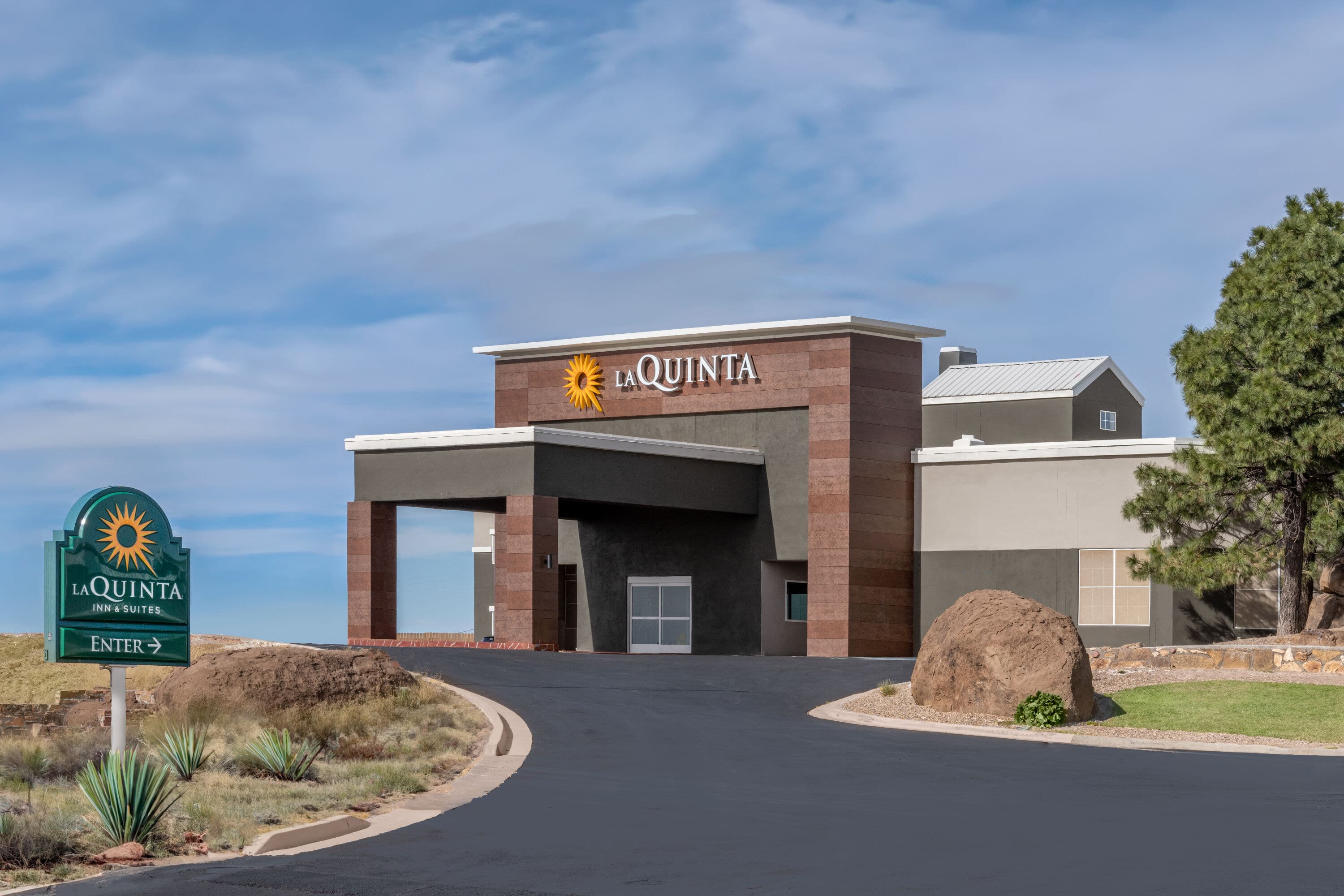 La Quinta Inn & Suites by Wyndham Santa Rosa | Santa Rosa, NM Hotels