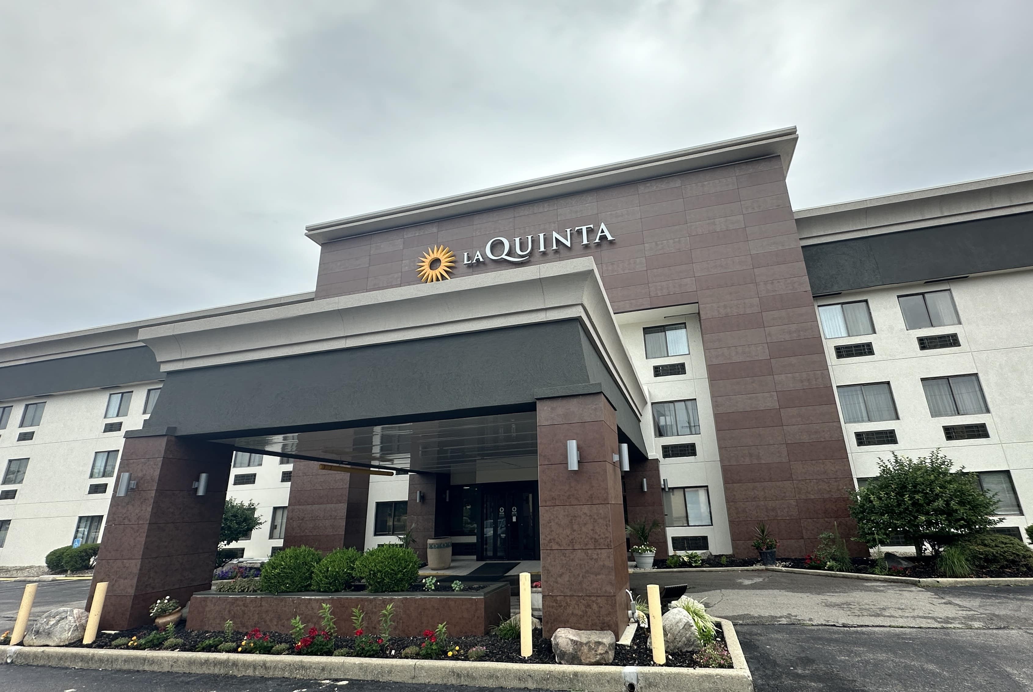 La Quinta Inn by Wyndham Cincinnati North | Springdale, OH Hotels
