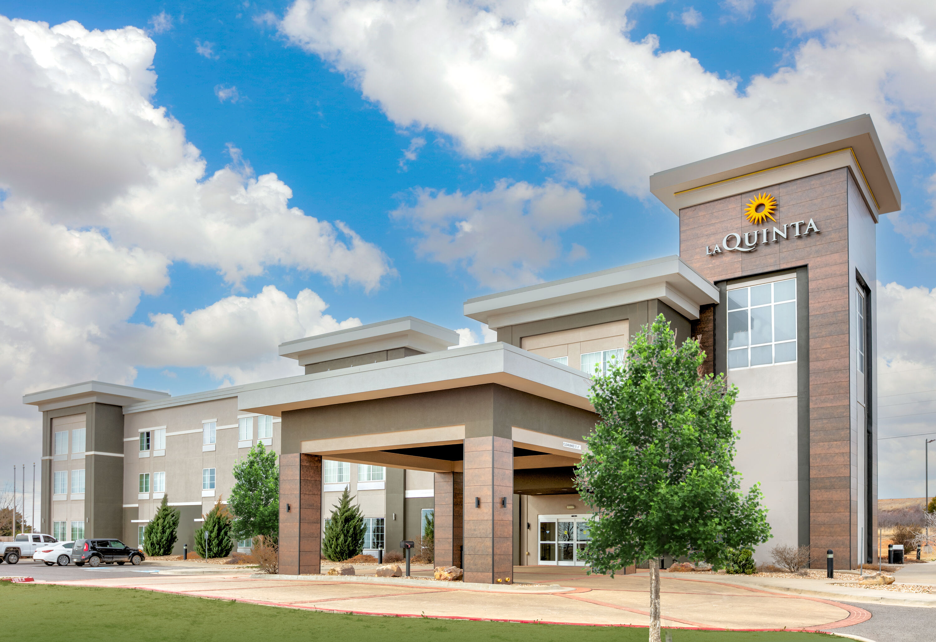 La Quinta Inn & Suites by Wyndham Clinton Historic Route 66 | Clinton ...