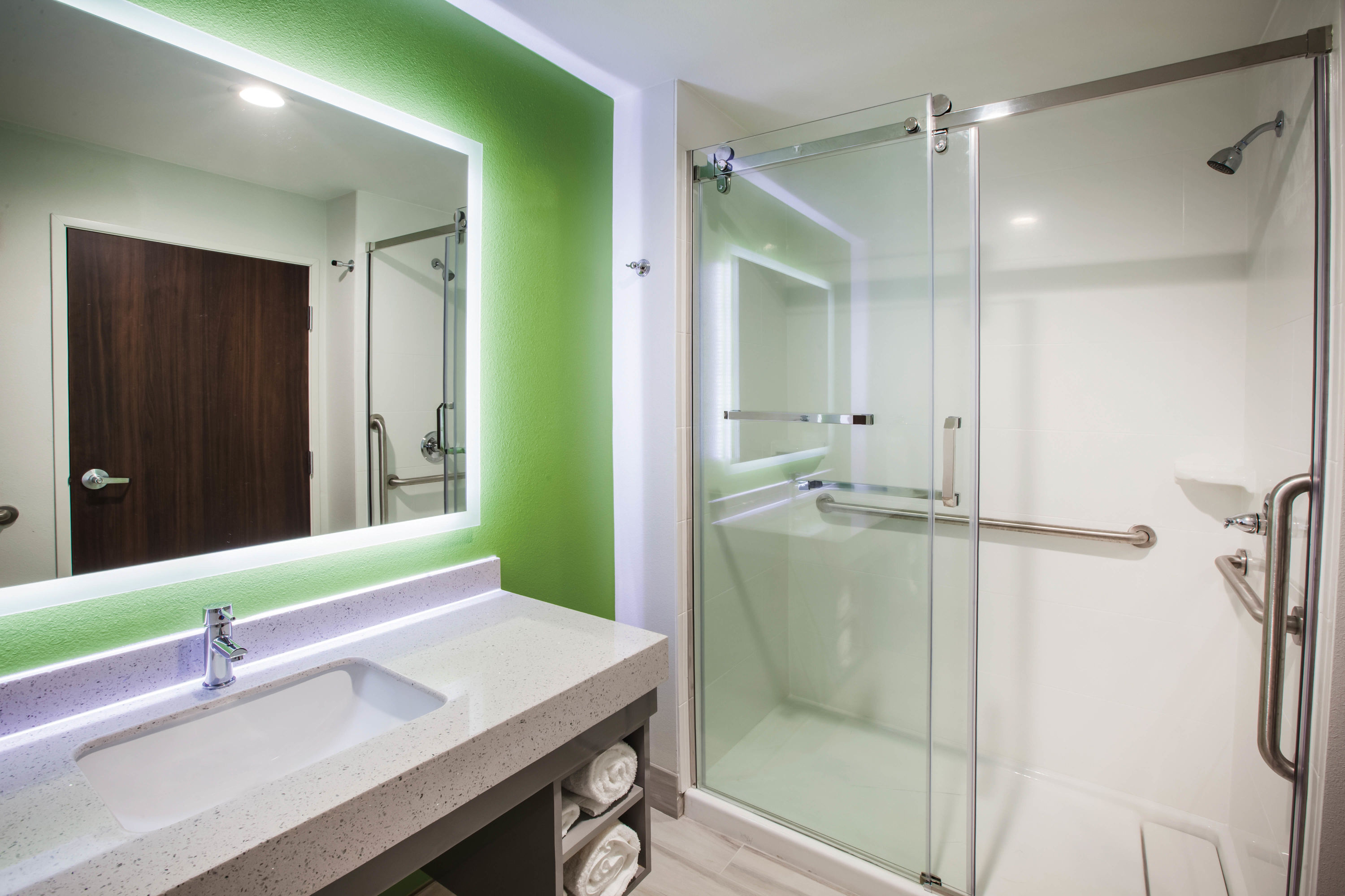 La Quinta Inn & Suites by Wyndham Owasso | Owasso, OK Hotels