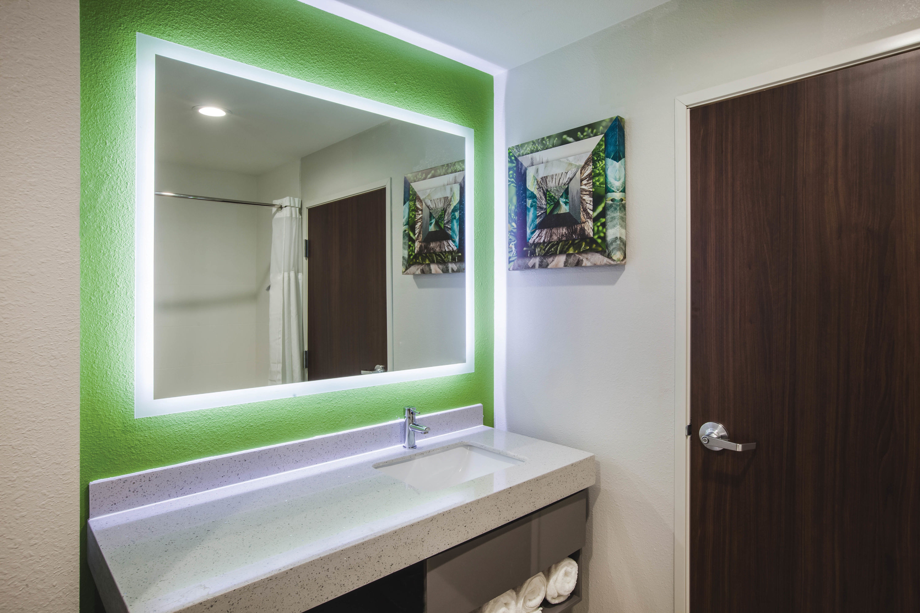 La Quinta Inn & Suites by Wyndham Owasso | Owasso, OK Hotels
