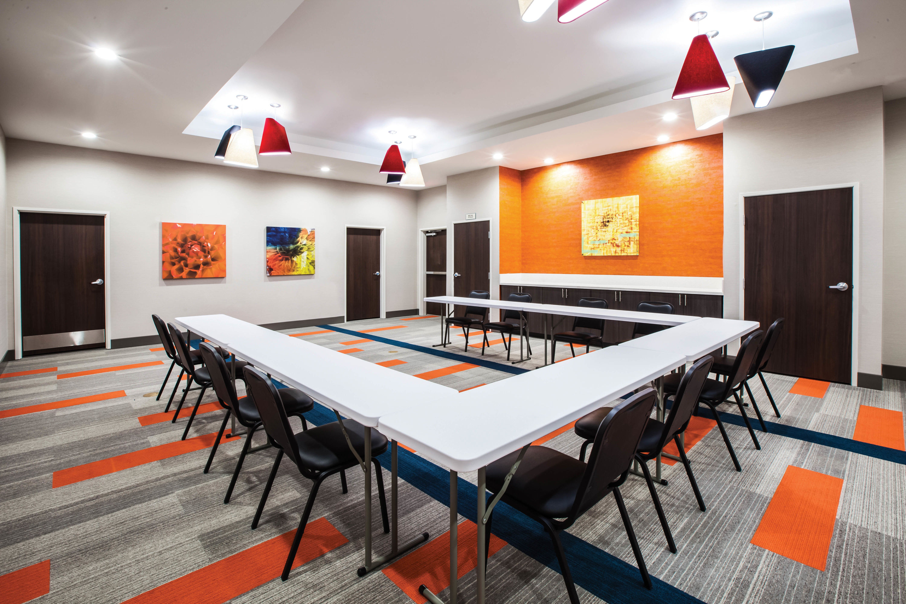 La Quinta Inn & Suites by Wyndham Owasso | Owasso, OK Hotels