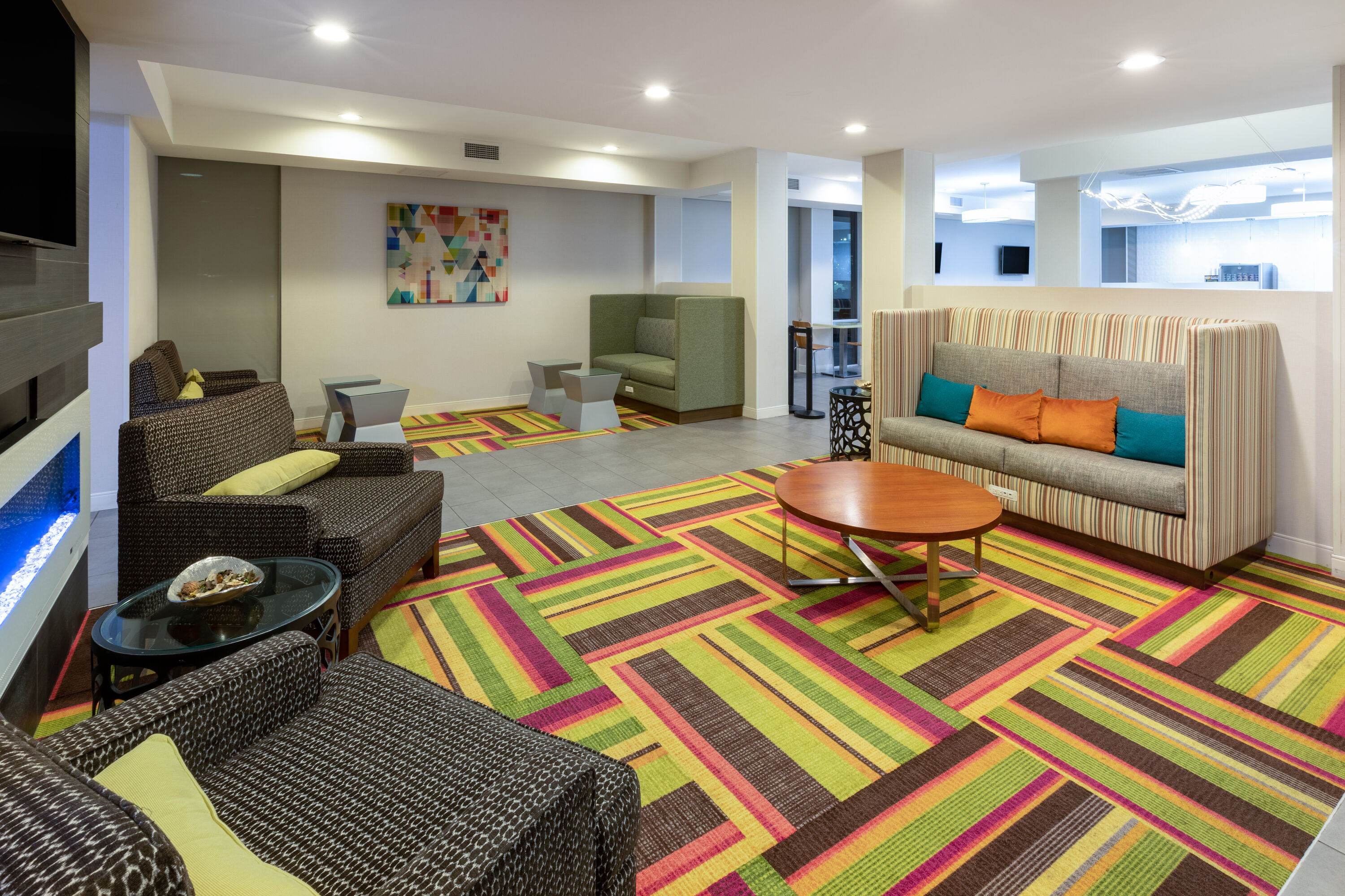 La Quinta Inn & Suites by Wyndham Tulsa Downtown/Route 66 | Tulsa, OK ...