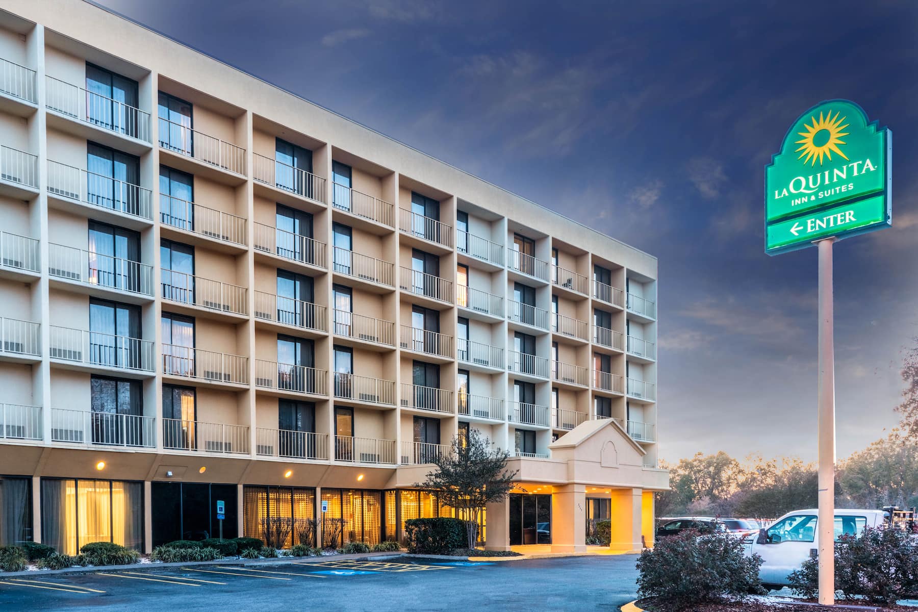 La Quinta Inn & Suites by Wyndham Nashville Airport/Opryland ... La Quinta Inn & Suites by Wyndham Nashville Airport/Opryland ...