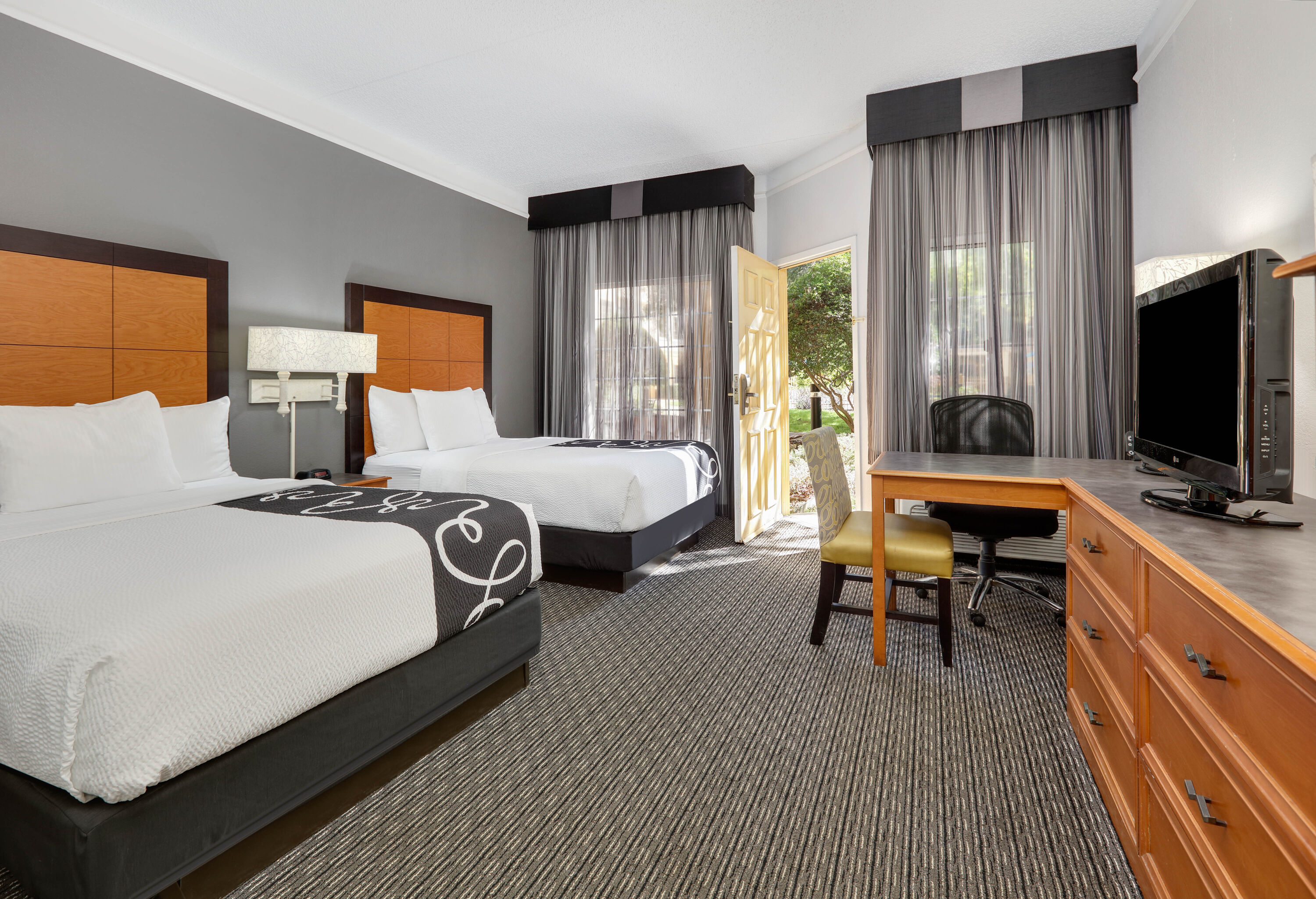La Quinta Inn & Suites by Wyndham Dallas - Addison Galleria | Dallas ...