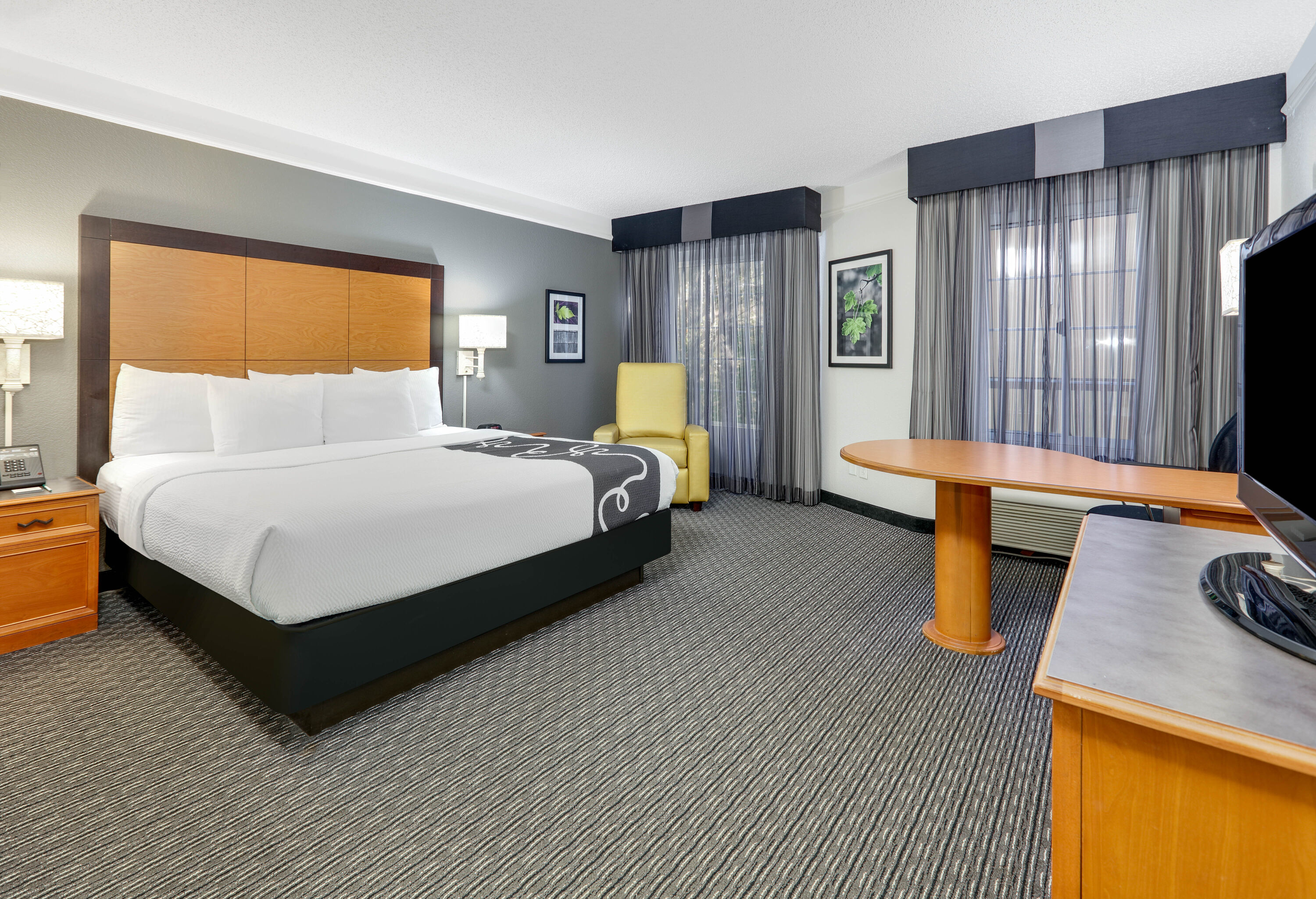 La Quinta Inn & Suites by Wyndham Dallas - Addison Galleria | Dallas ...