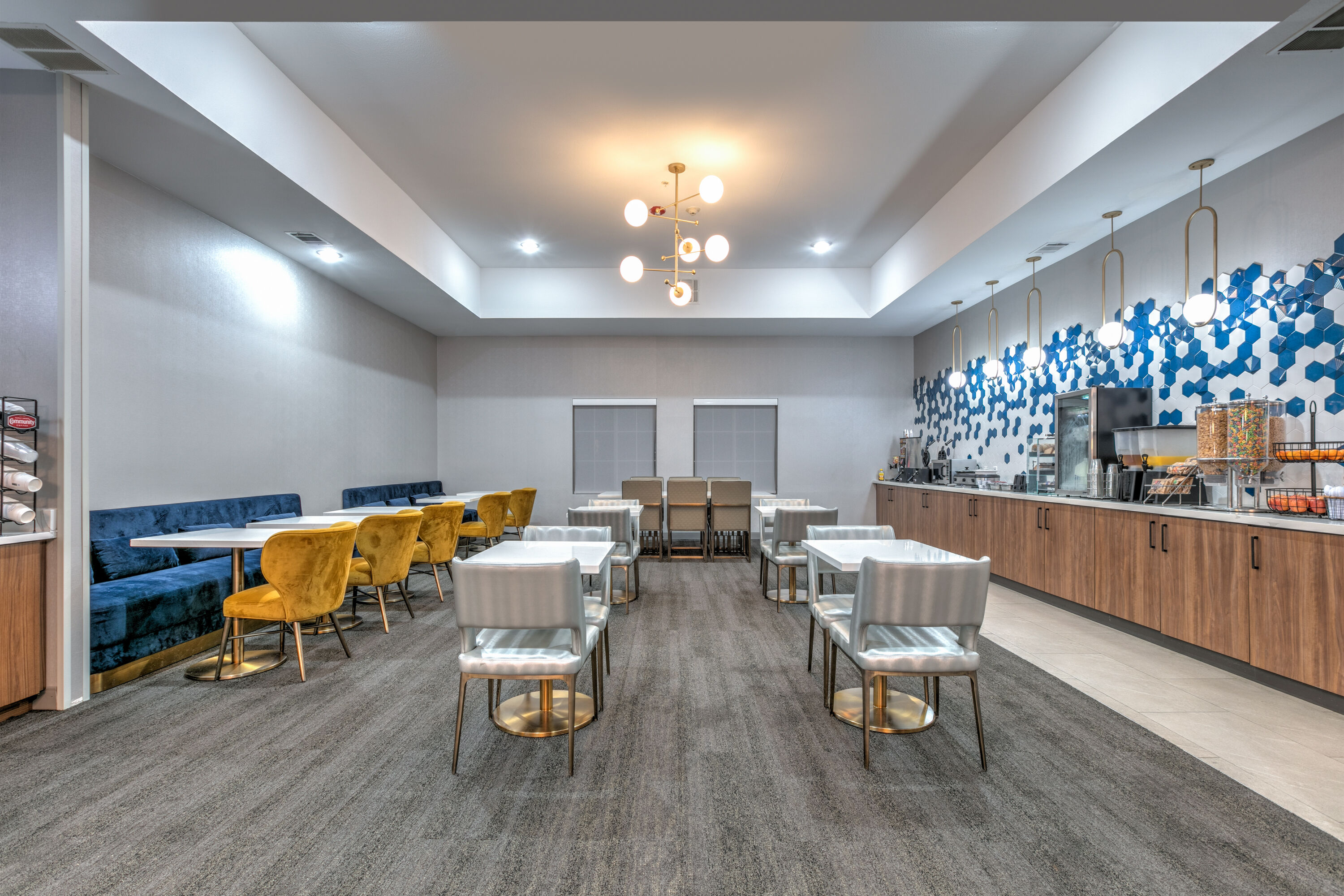 La Quinta Inn & Suites by Wyndham Decatur | Decatur, TX Hotels