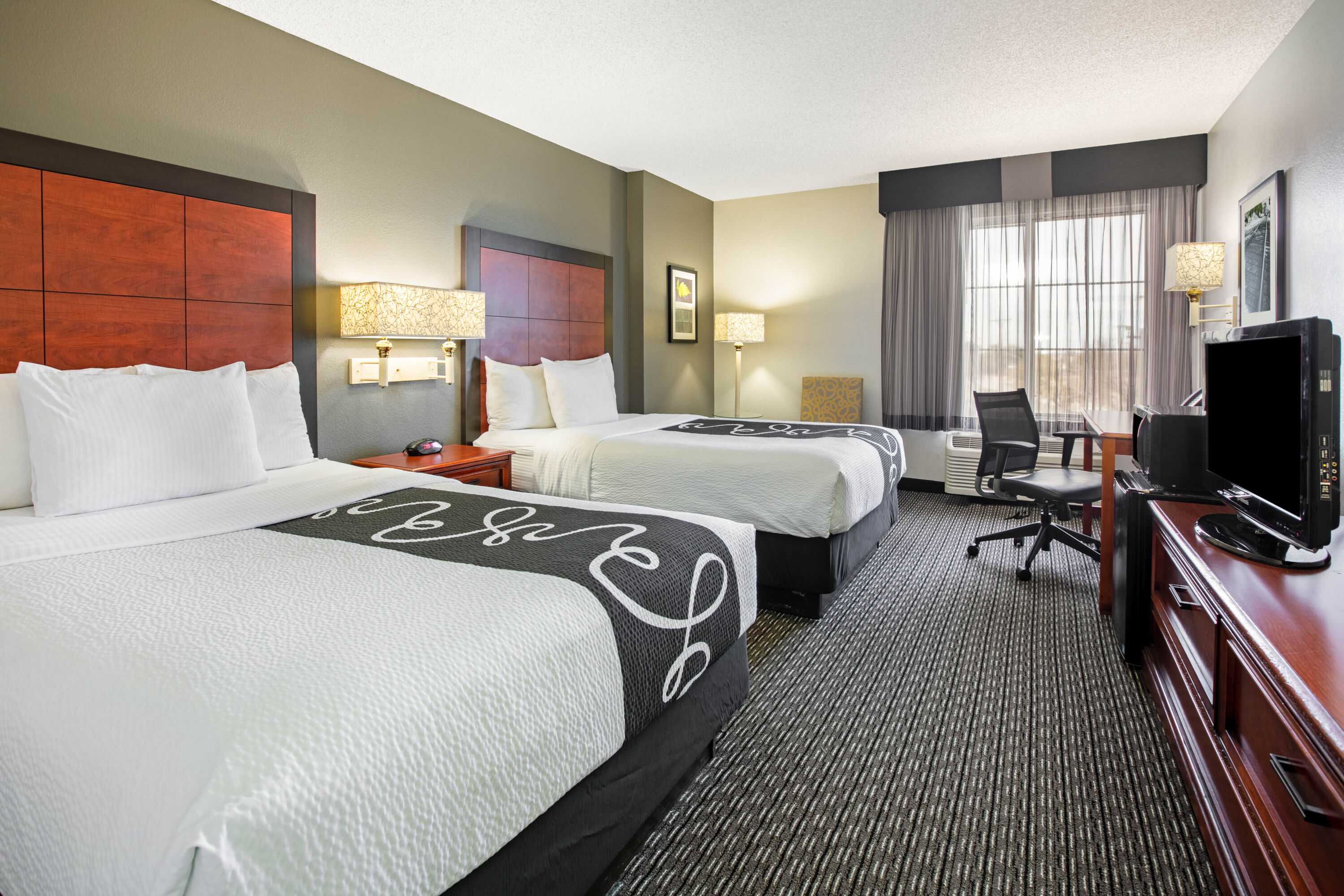La Quinta Inn & Suites by Wyndham DFW Airport South / Irving | Irving ...