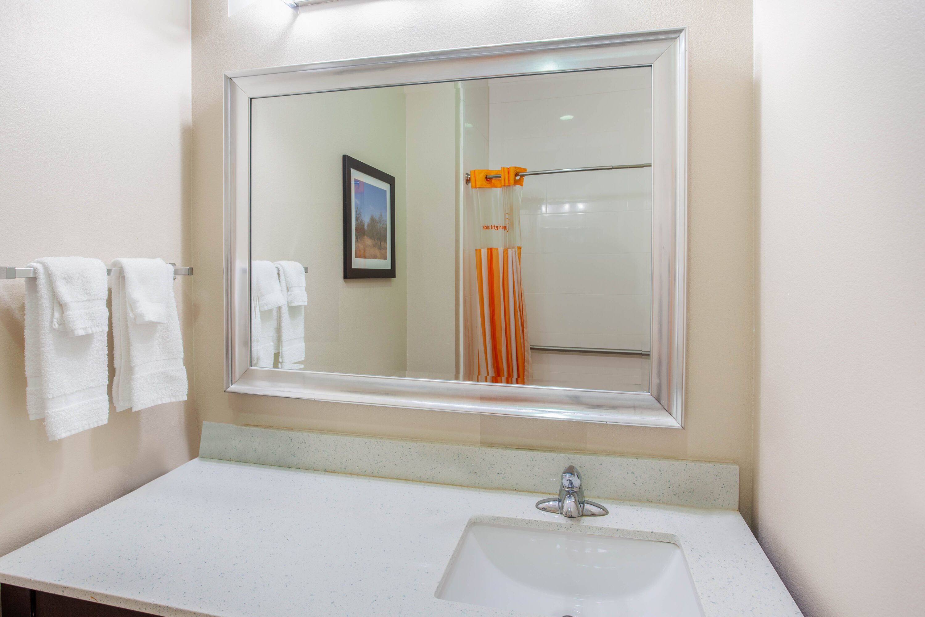 La Quinta Inn & Suites by Wyndham Luling | Luling, TX Hotels