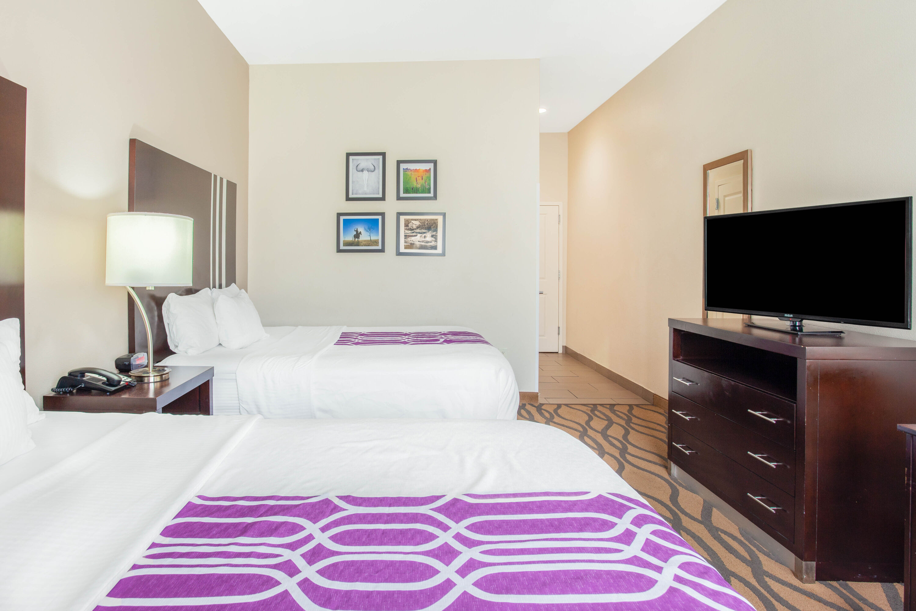 La Quinta Inn & Suites by Wyndham Luling | Luling, TX Hotels