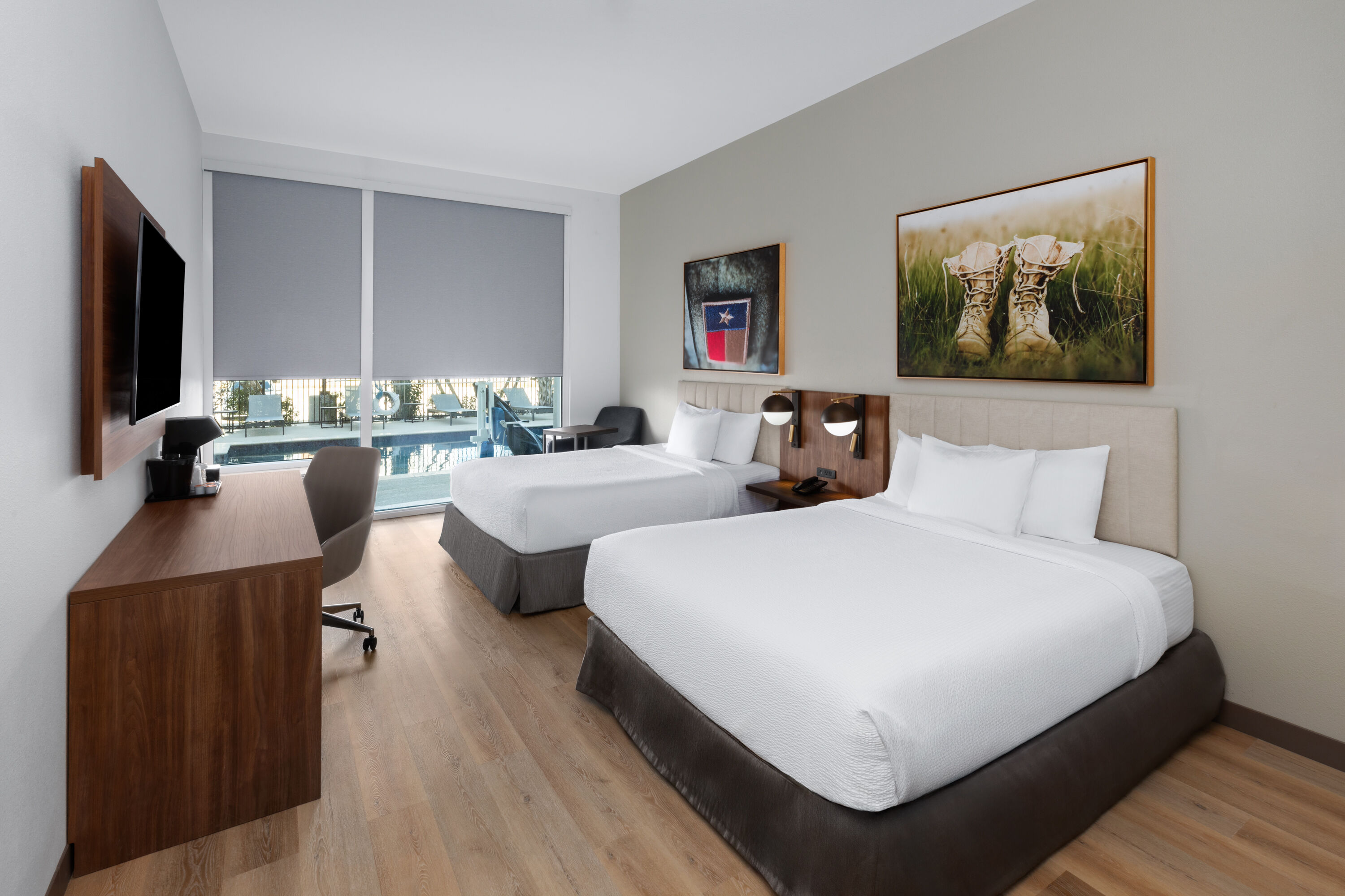 La Quinta Inn & Suites by Wyndham San Antonio at the RIM | San Antonio ...