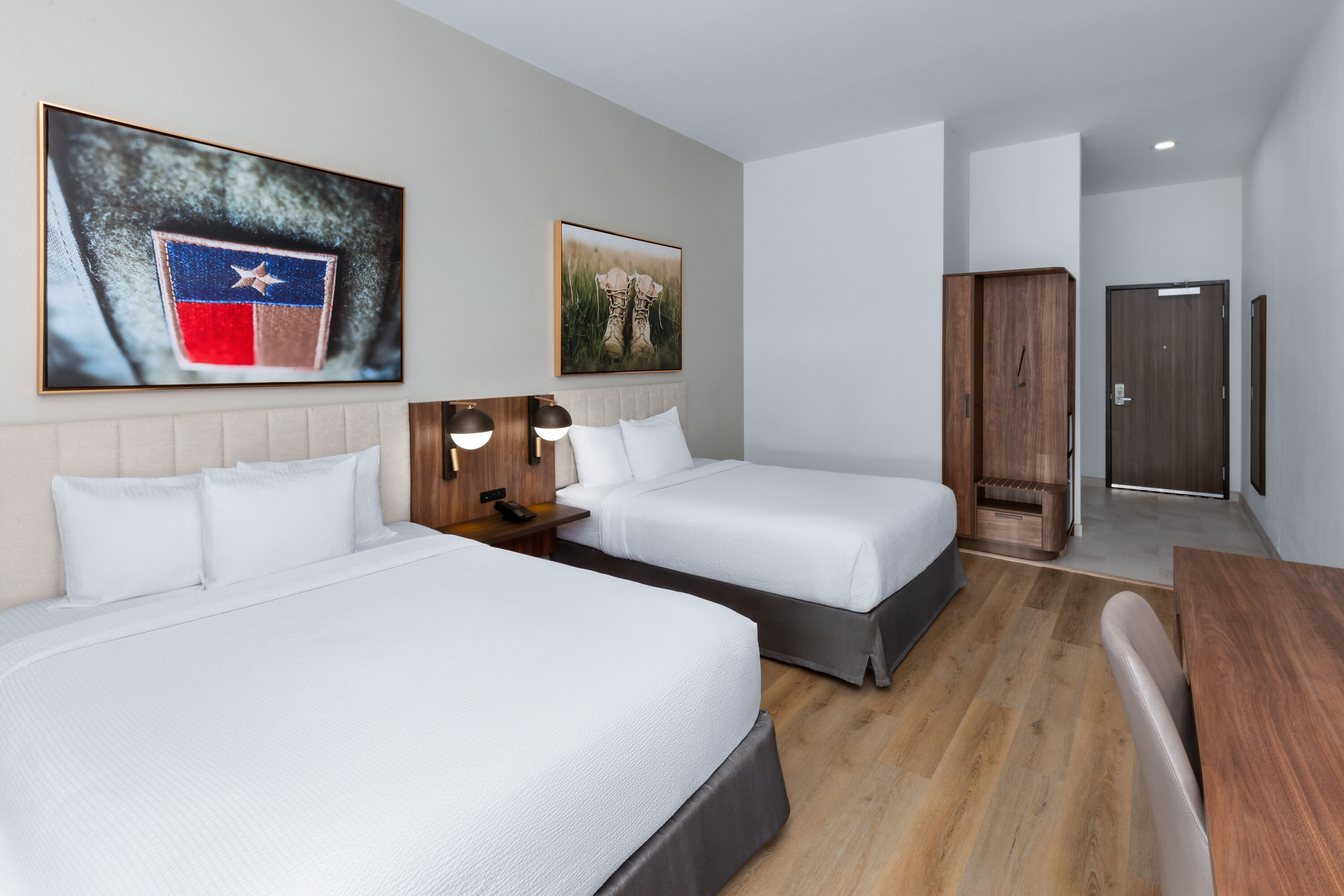 La Quinta Inn & Suites by Wyndham San Antonio at the RIM | San Antonio ...