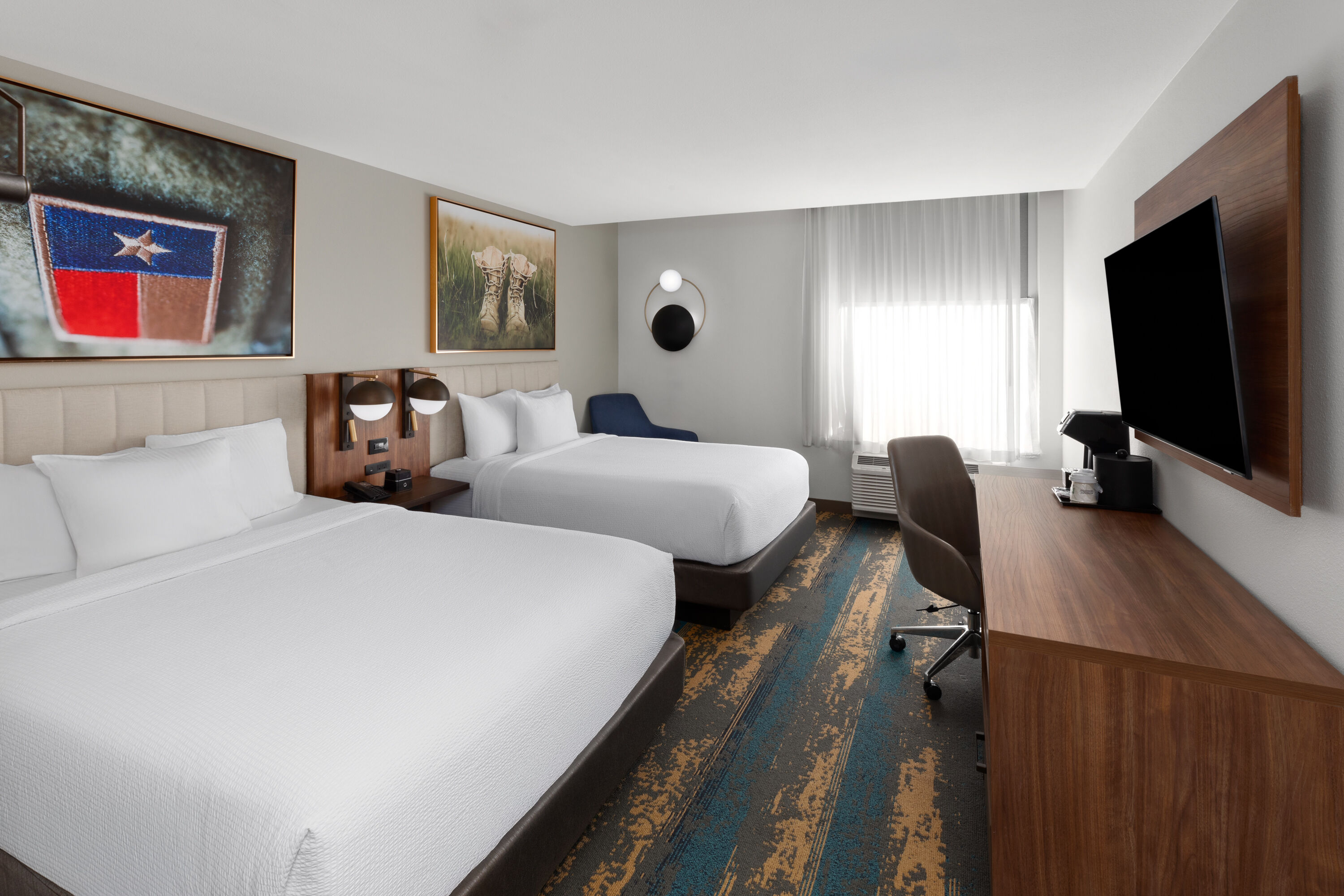 La Quinta Inn & Suites by Wyndham San Antonio at the RIM | San Antonio ...