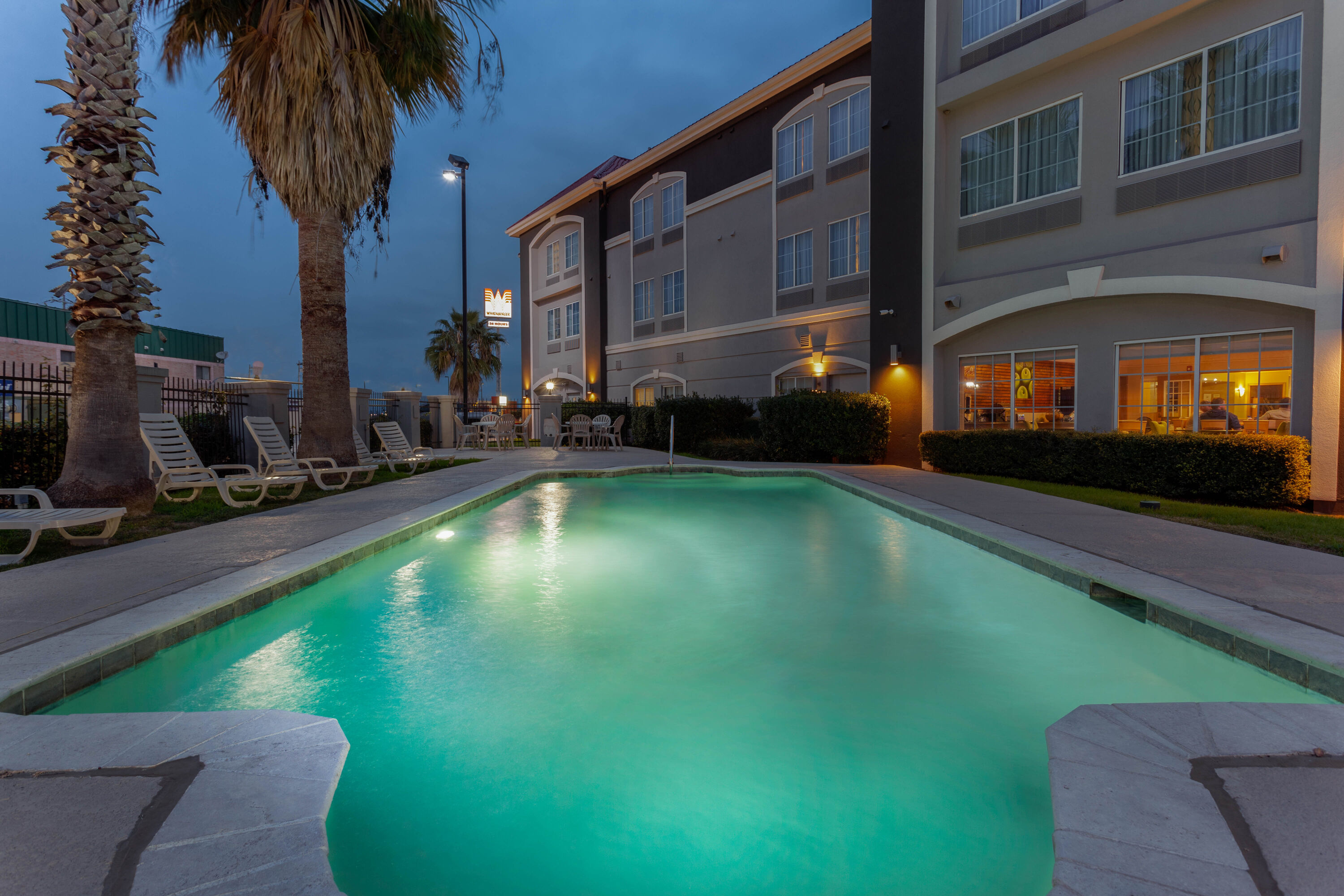 La Quinta Inn & Suites by Wyndham Seguin | Seguin, TX Hotels