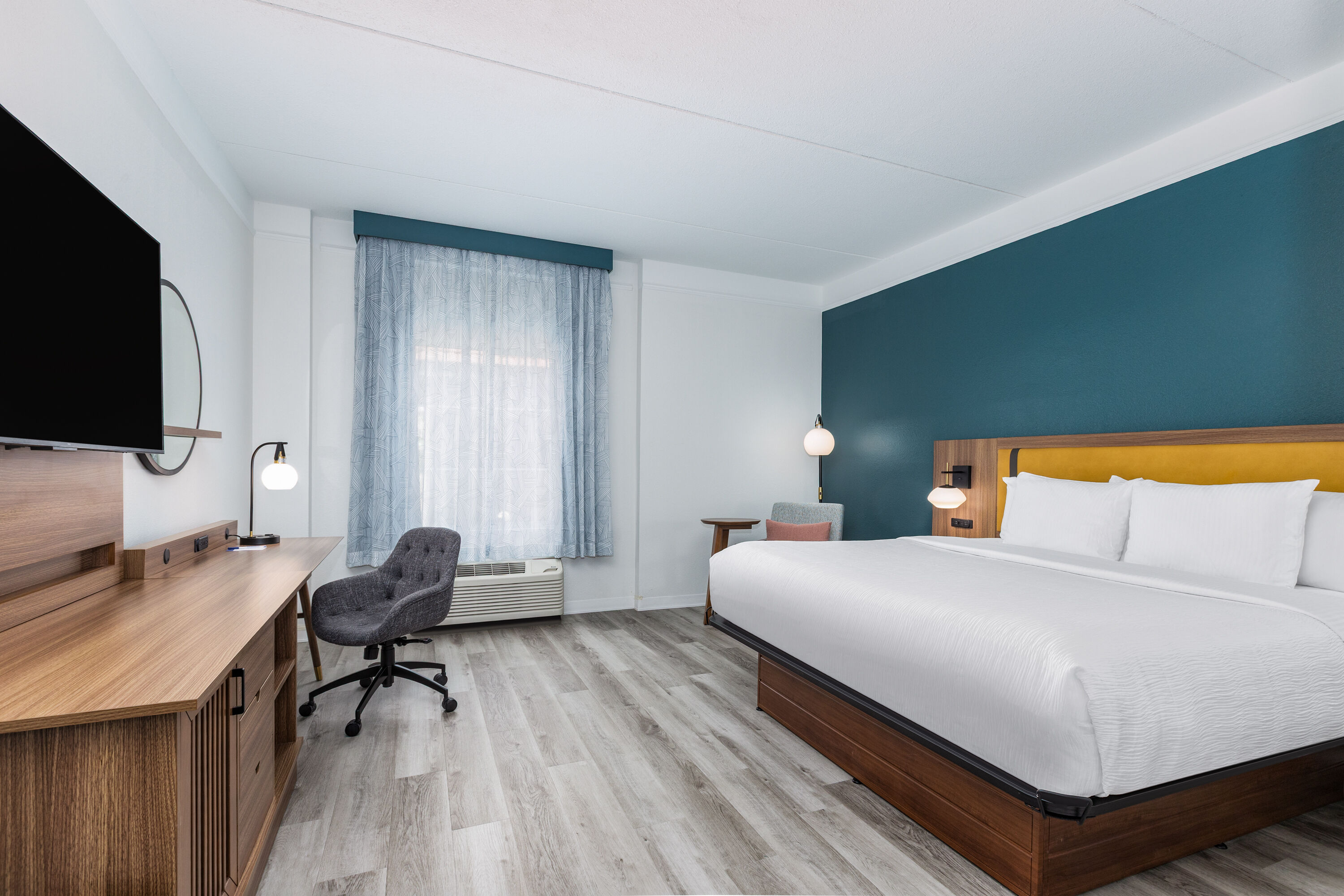 La Quinta Inn & Suites by Wyndham Sherman | Sherman, TX Hotels