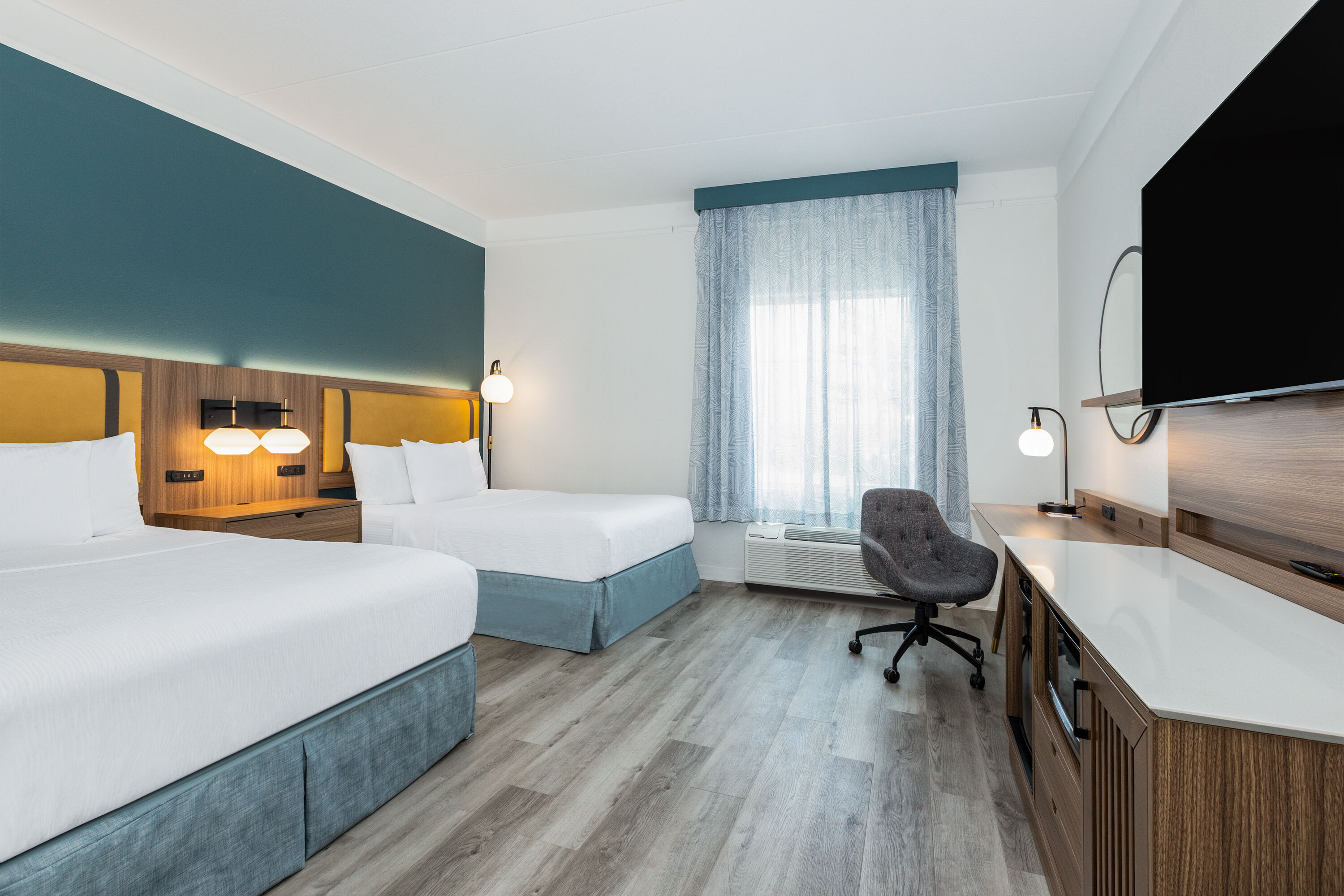 La Quinta Inn & Suites by Wyndham Sherman | Sherman, TX Hotels