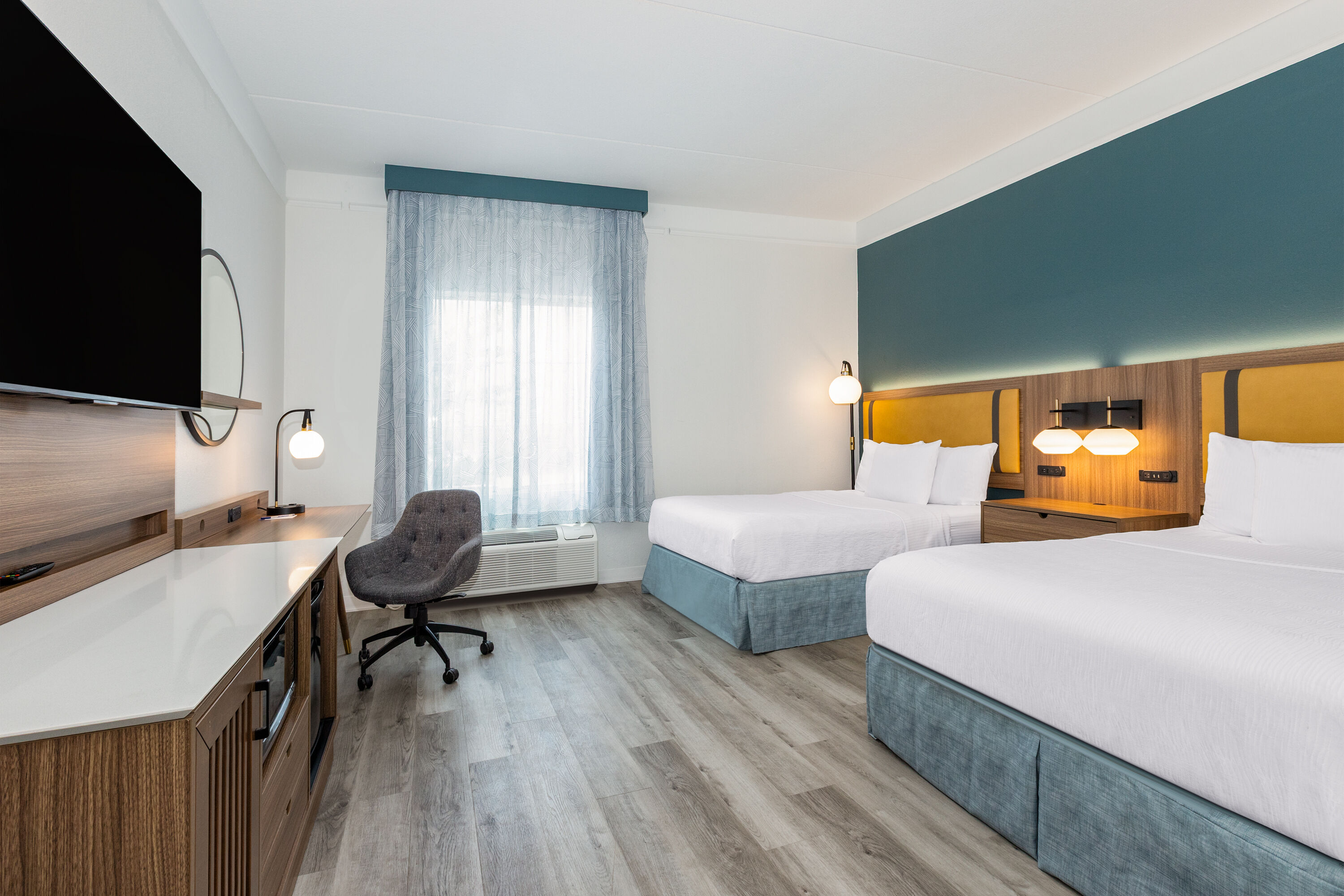 La Quinta Inn & Suites by Wyndham Sherman | Sherman, TX Hotels