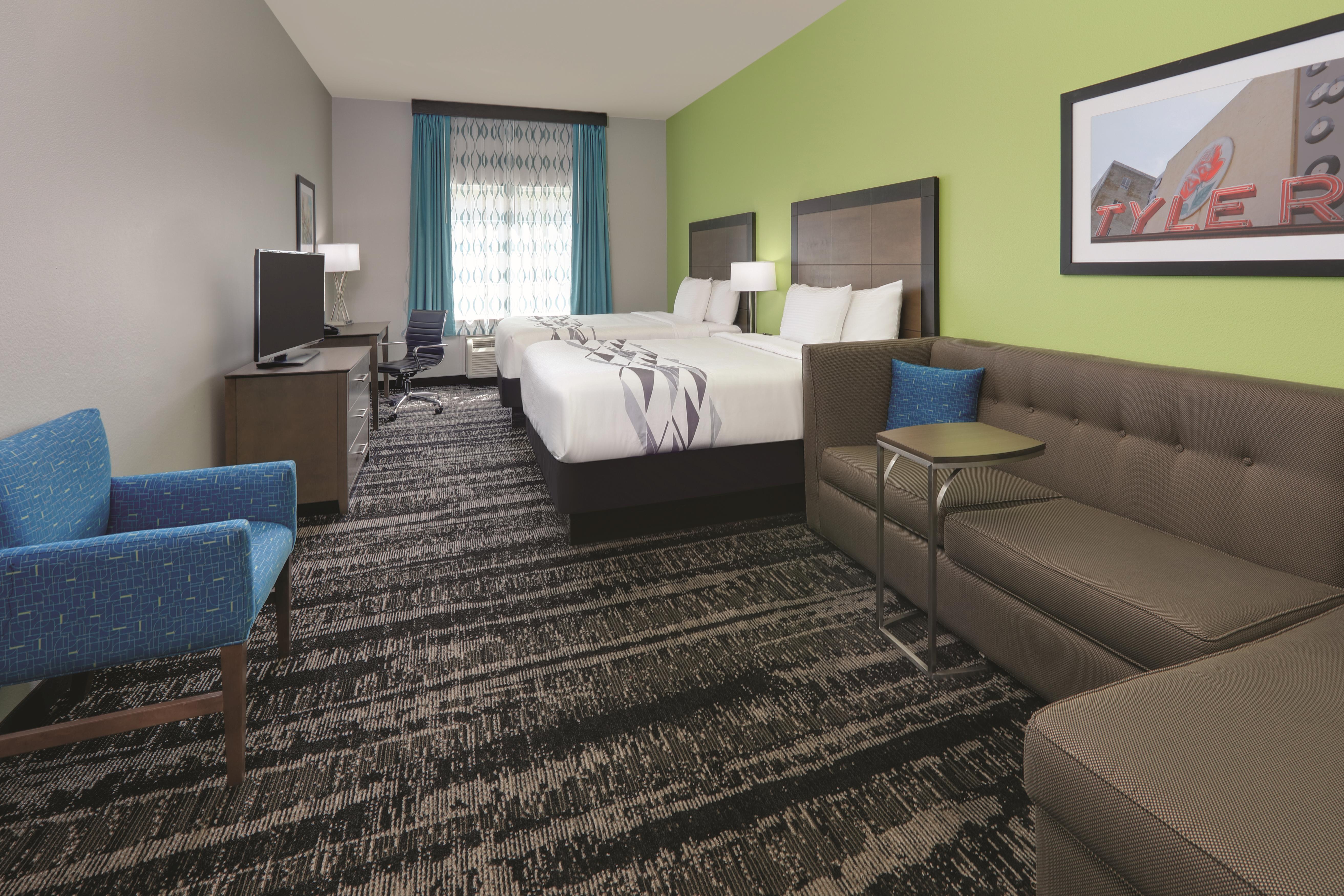 La Quinta Inn & Suites by Wyndham Tyler South | Tyler, TX Hotels