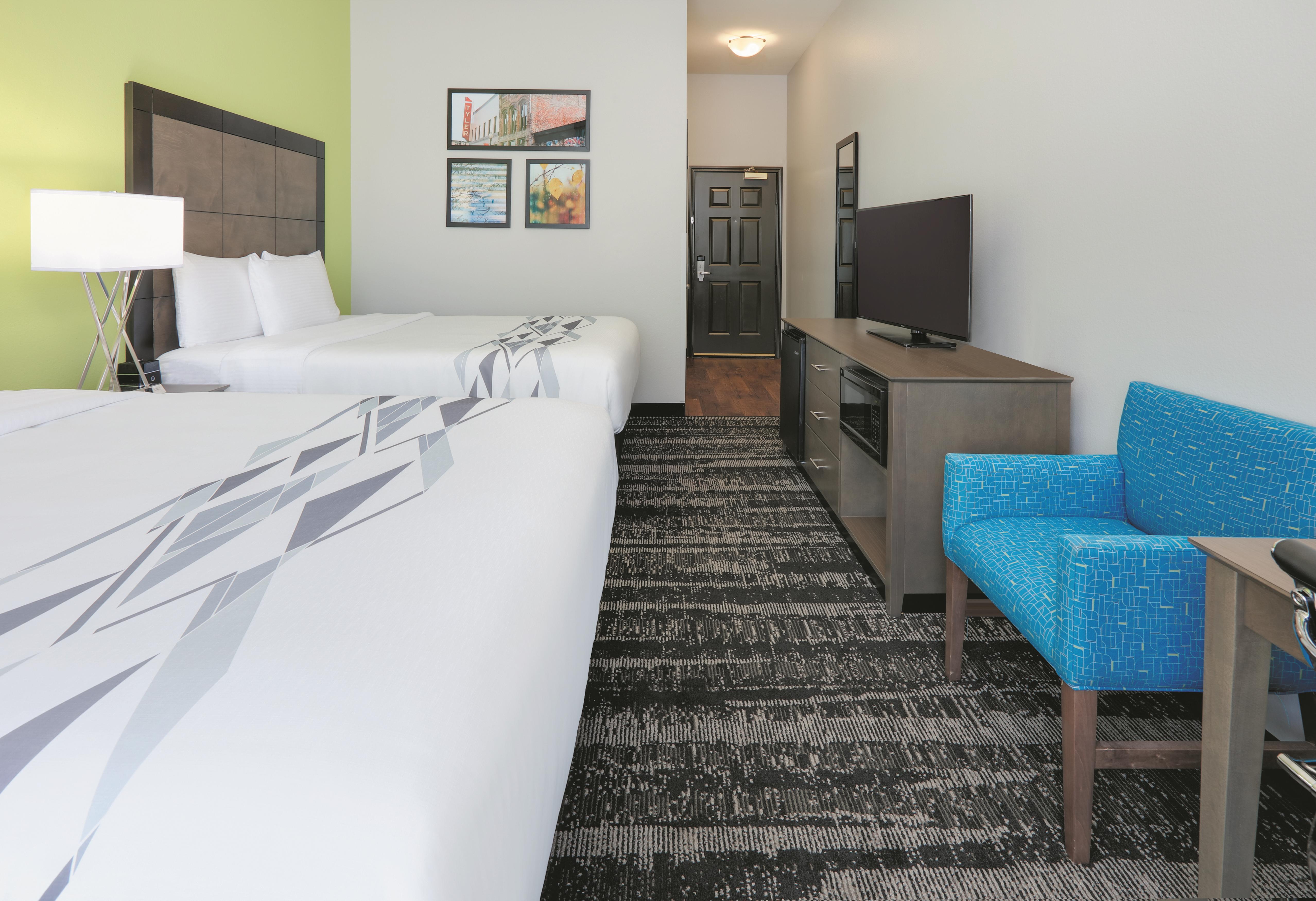 La Quinta Inn & Suites by Wyndham Tyler South | Tyler, TX Hotels