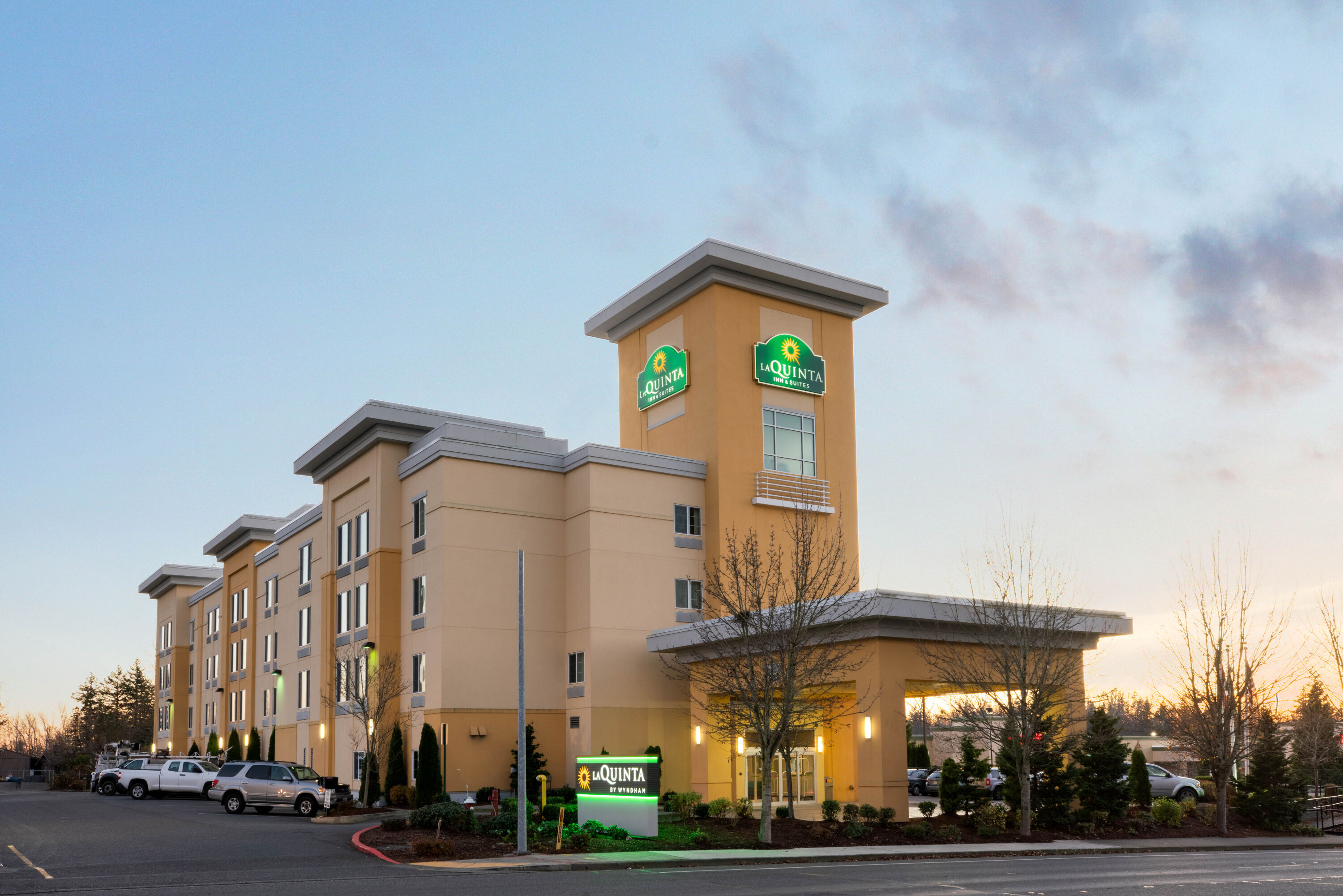 La Quinta Inn & Suites by Wyndham Bellingham | Bellingham, WA Hotels