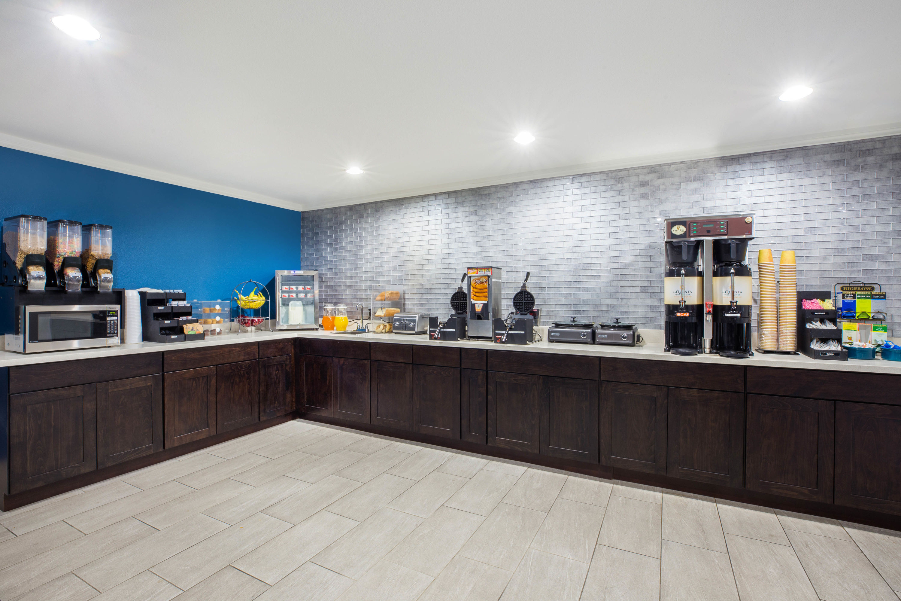 La Quinta Inn by Wyndham Everett | Everett, WA Hotels