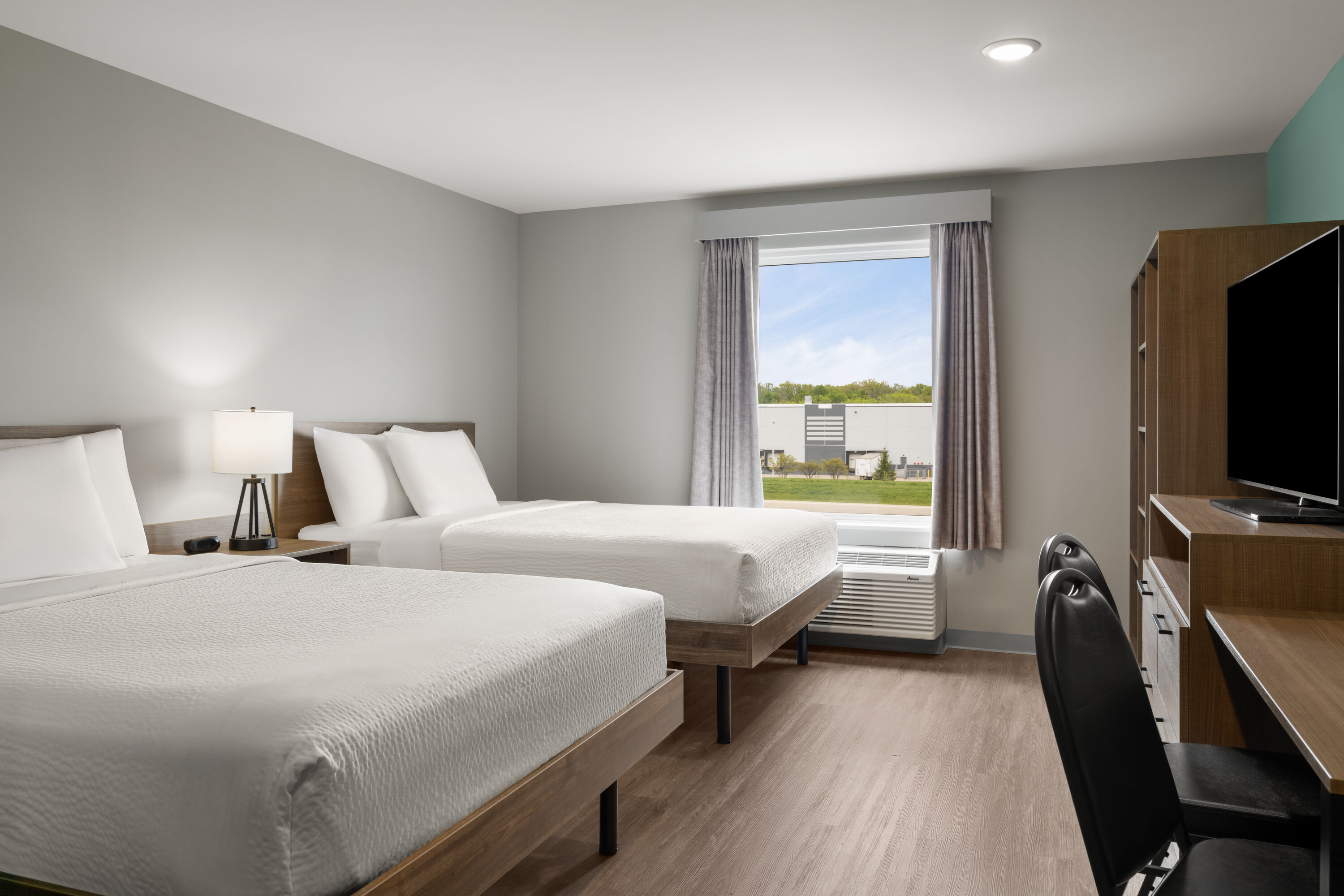ECHO Suites Extended Stay by Wyndham Indianapolis AmeriPlex ...