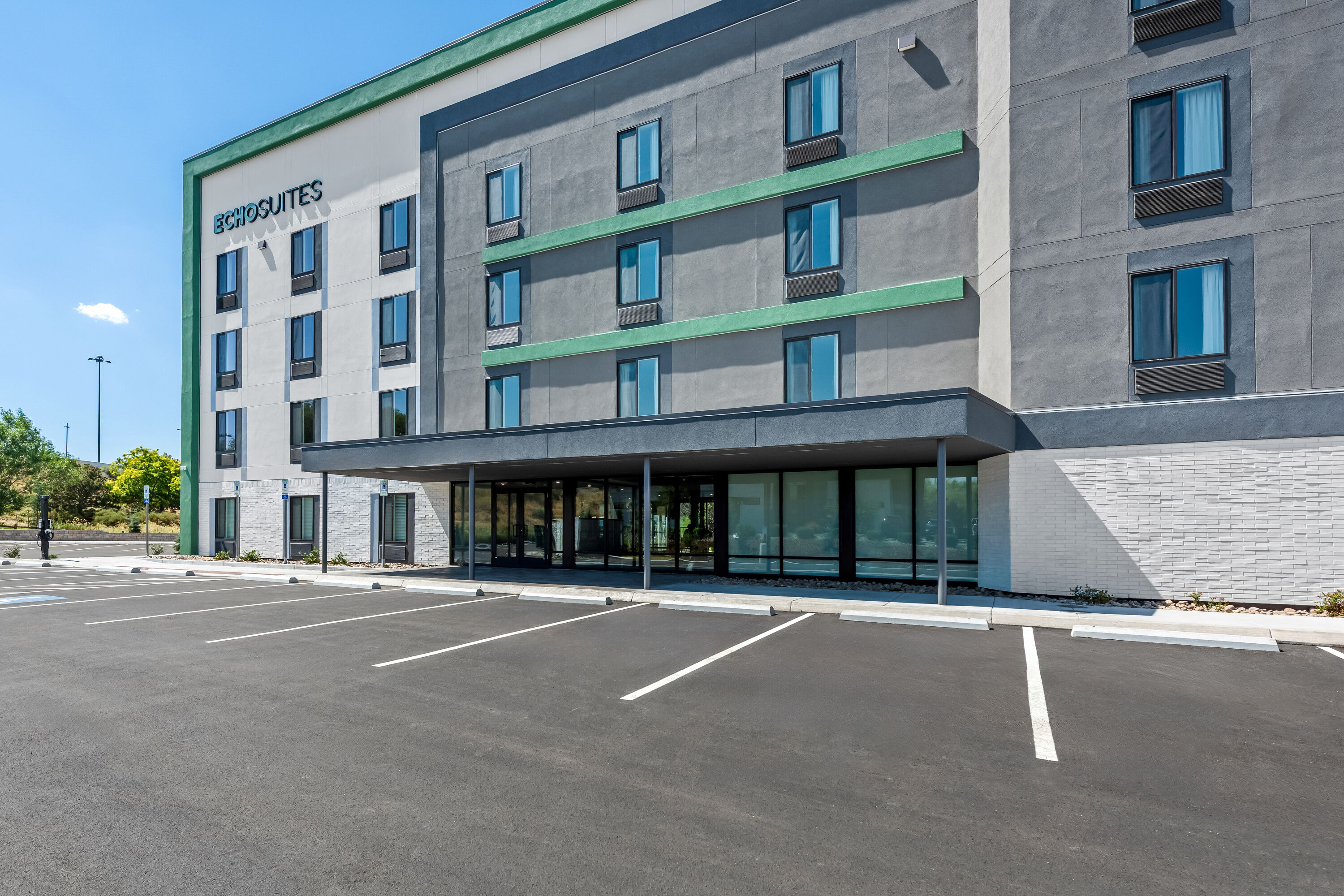 ECHO Suites Extended Stay by Wyndham Reno | Reno Hotels, NV 89521