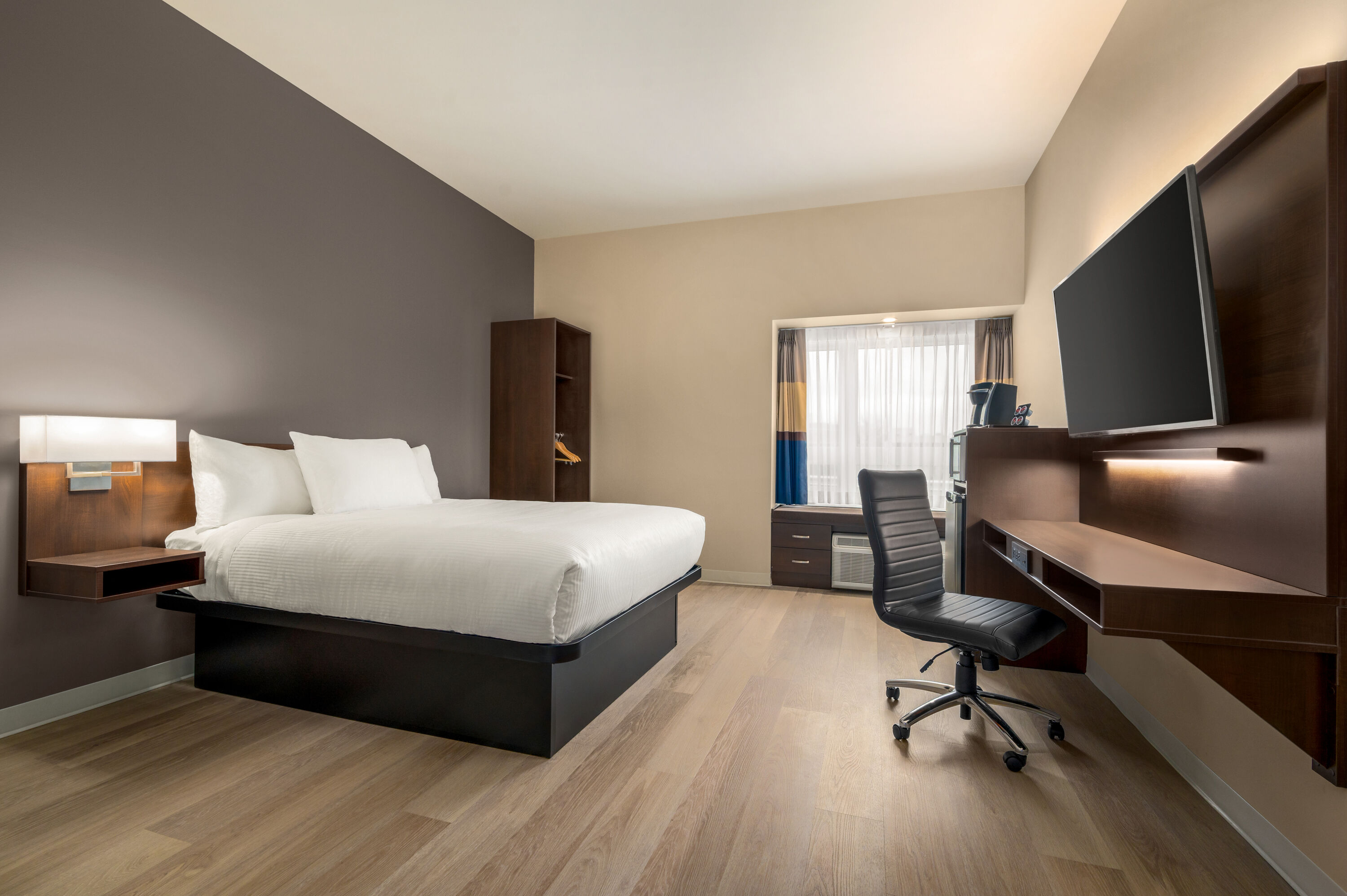Microtel Inn & Suites by Wyndham Aurora | Aurora, ON Hotels