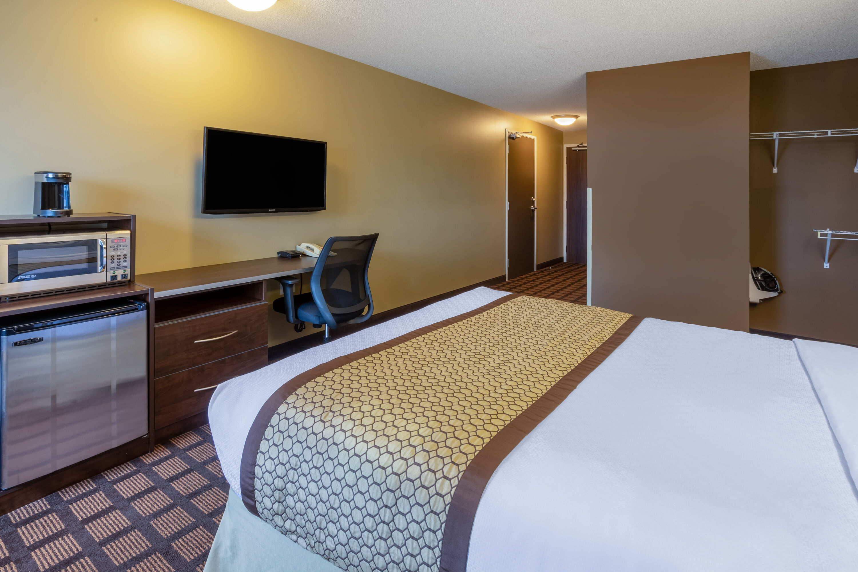 Microtel Inn & Suites by Wyndham Timmins | Timmins, ON Hotels