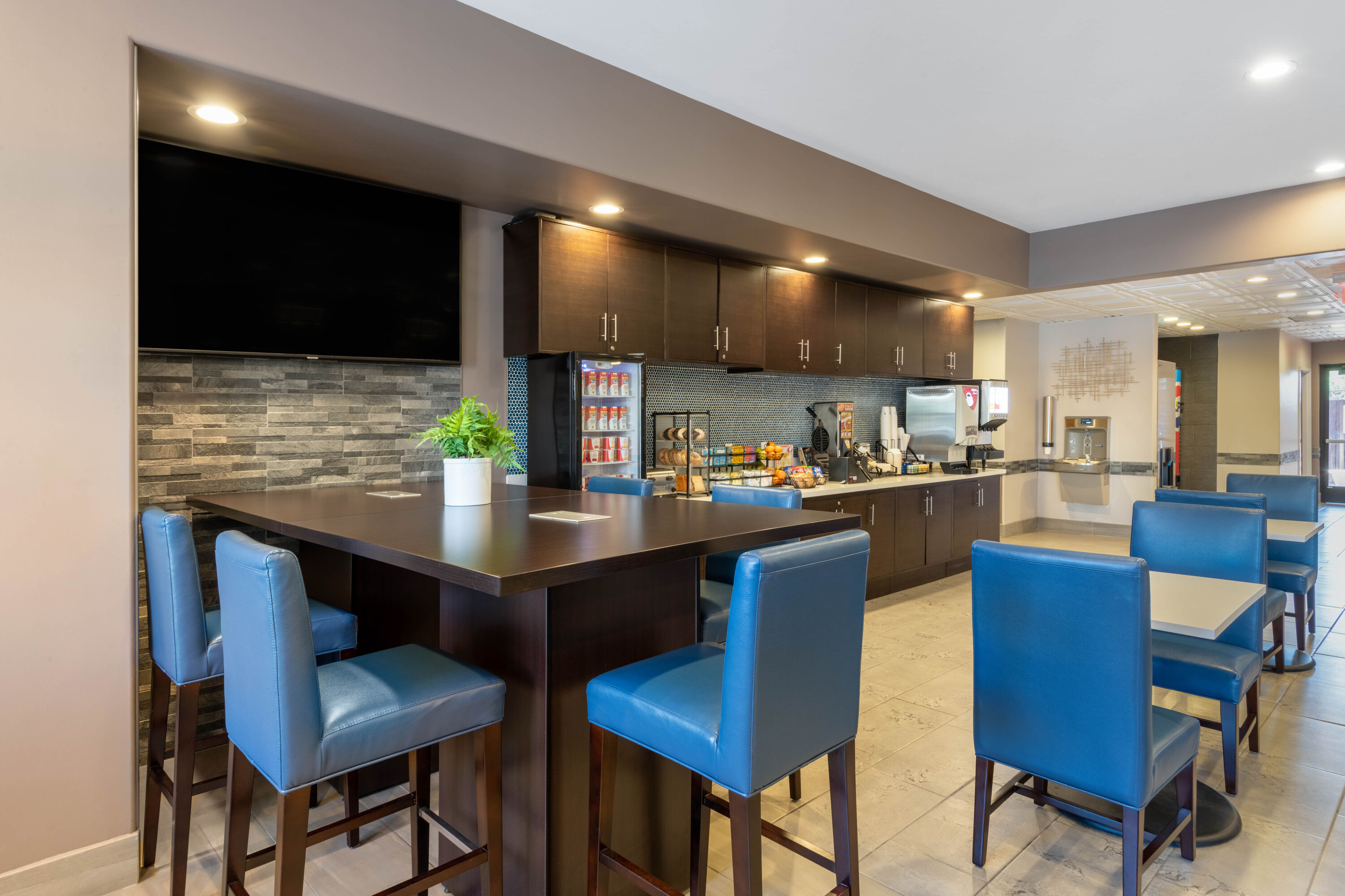 Microtel Inn & Suites by Wyndham Tracy | Tracy, CA Hotels