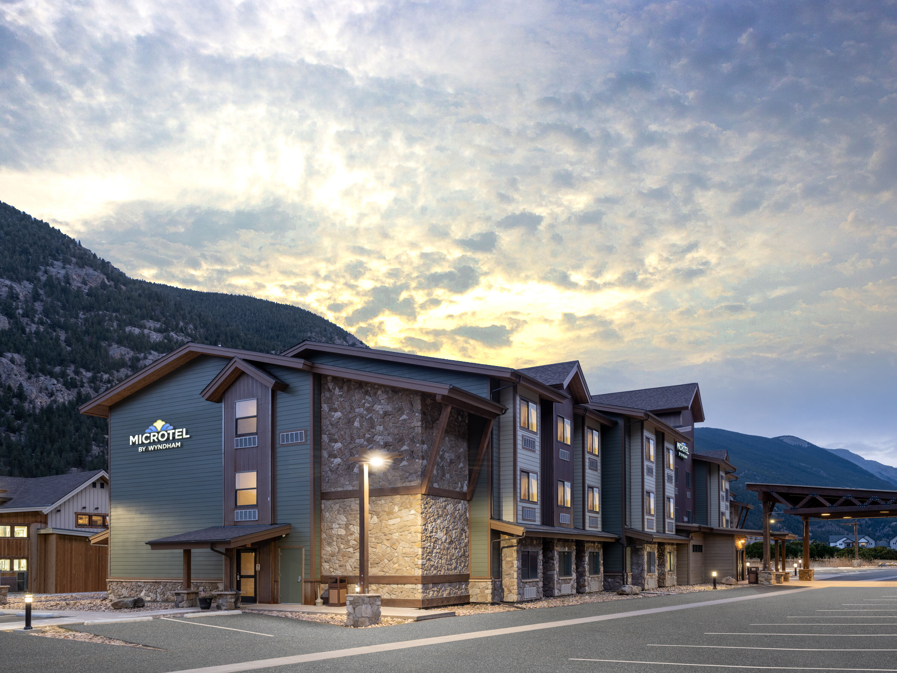 Microtel Inn & Suites by Wyndham Georgetown Lake | Georgetown, CO Hotels