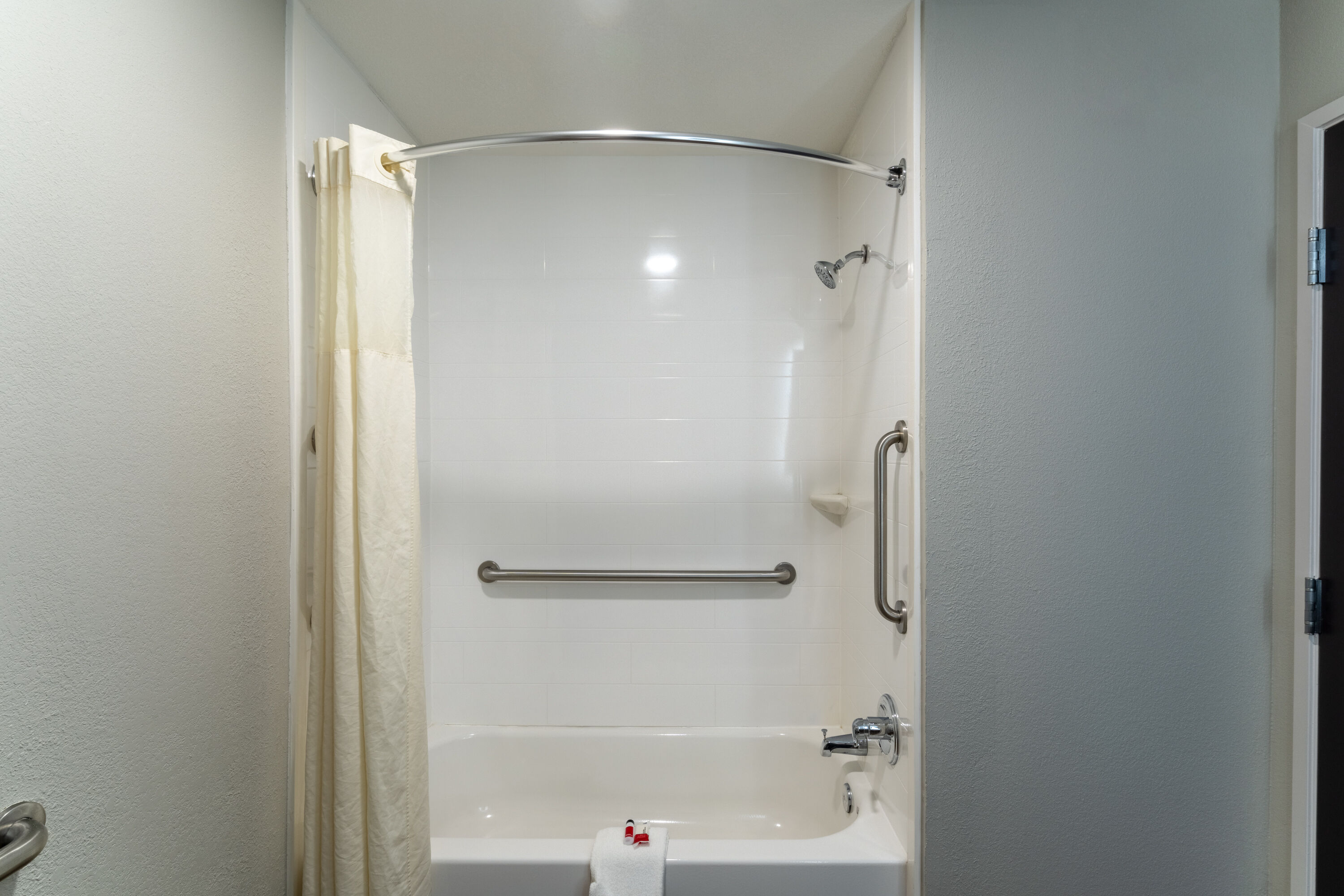 Microtel Inn & Suites by Wyndham Pooler/Savannah | Pooler, GA Hotels