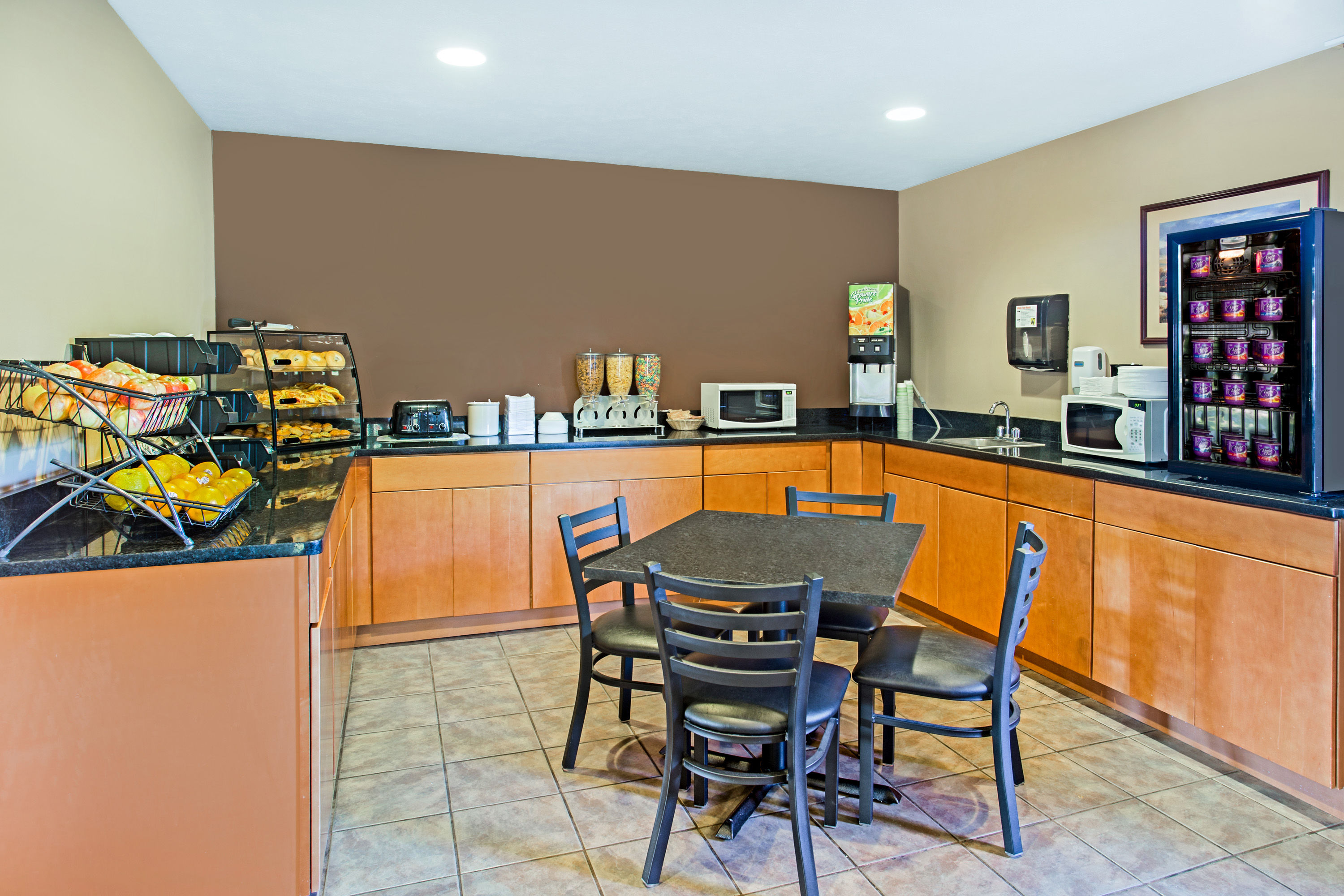 Microtel Inn & Suites by Wyndham Holland | Holland, MI Hotels