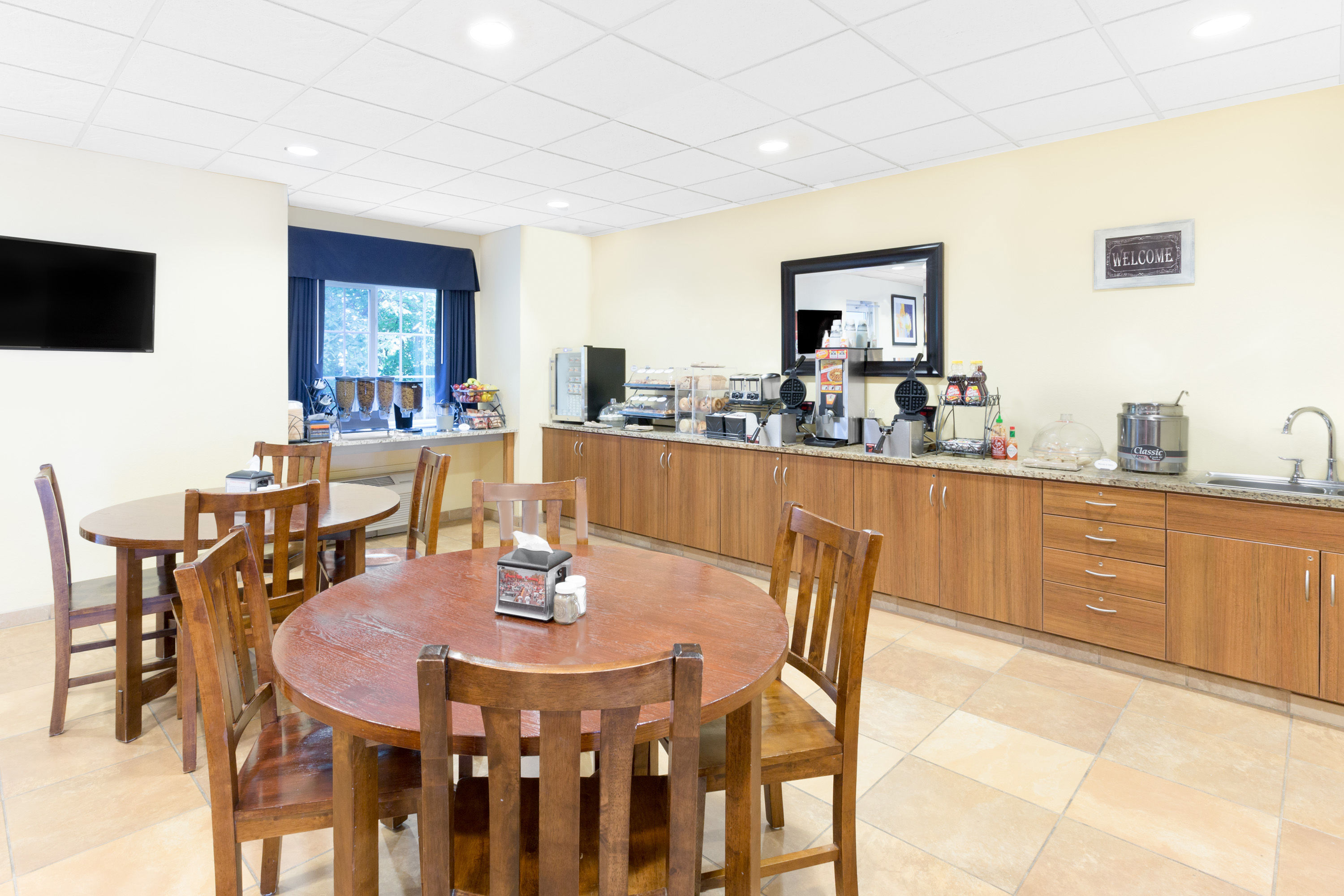 Microtel Inn & Suites by Wyndham Kearney | Kearney, NE Hotels