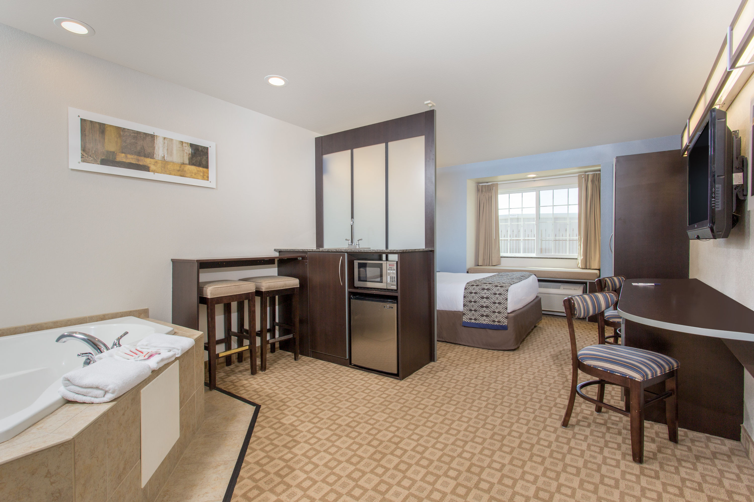 Microtel Inn & Suites by Wyndham Klamath Falls | Klamath Falls, OR Hotels