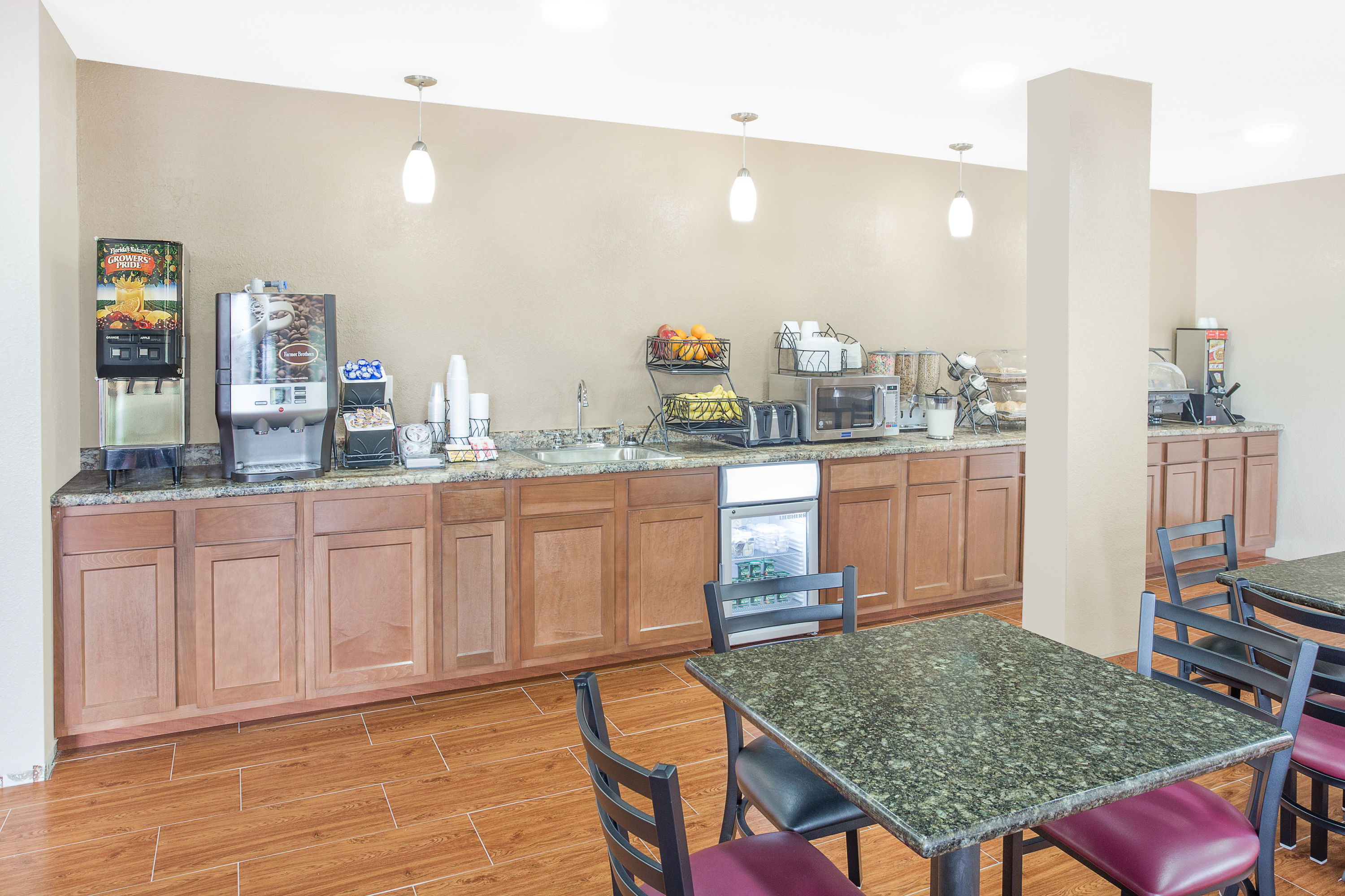 Microtel Inn & Suites by Wyndham Appleton | Appleton, WI Hotels