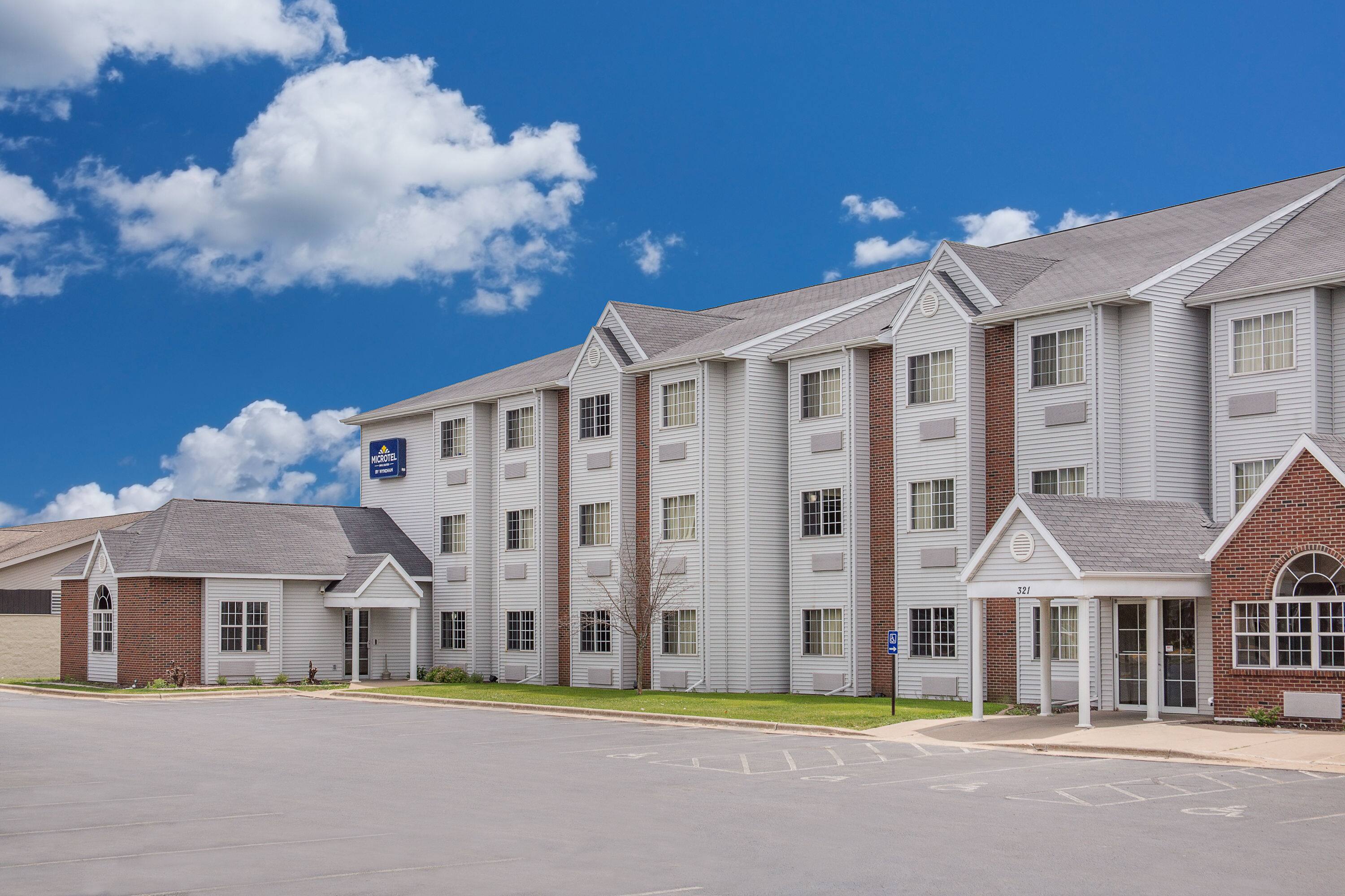 Microtel Inn & Suites by Wyndham Appleton | Appleton, WI Hotels