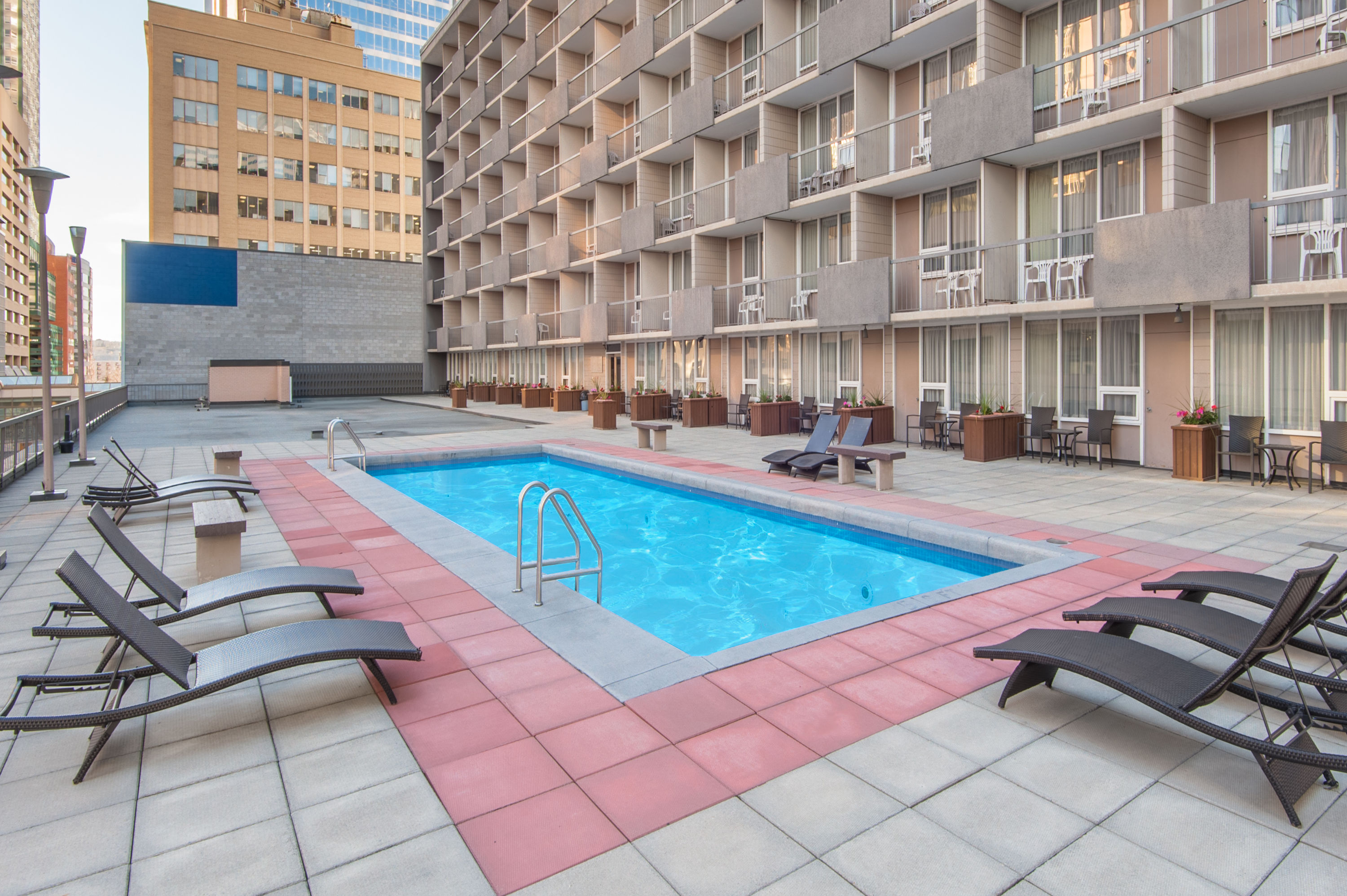 Ramada Plaza by Wyndham Calgary Downtown | Calgary, AB Hotels