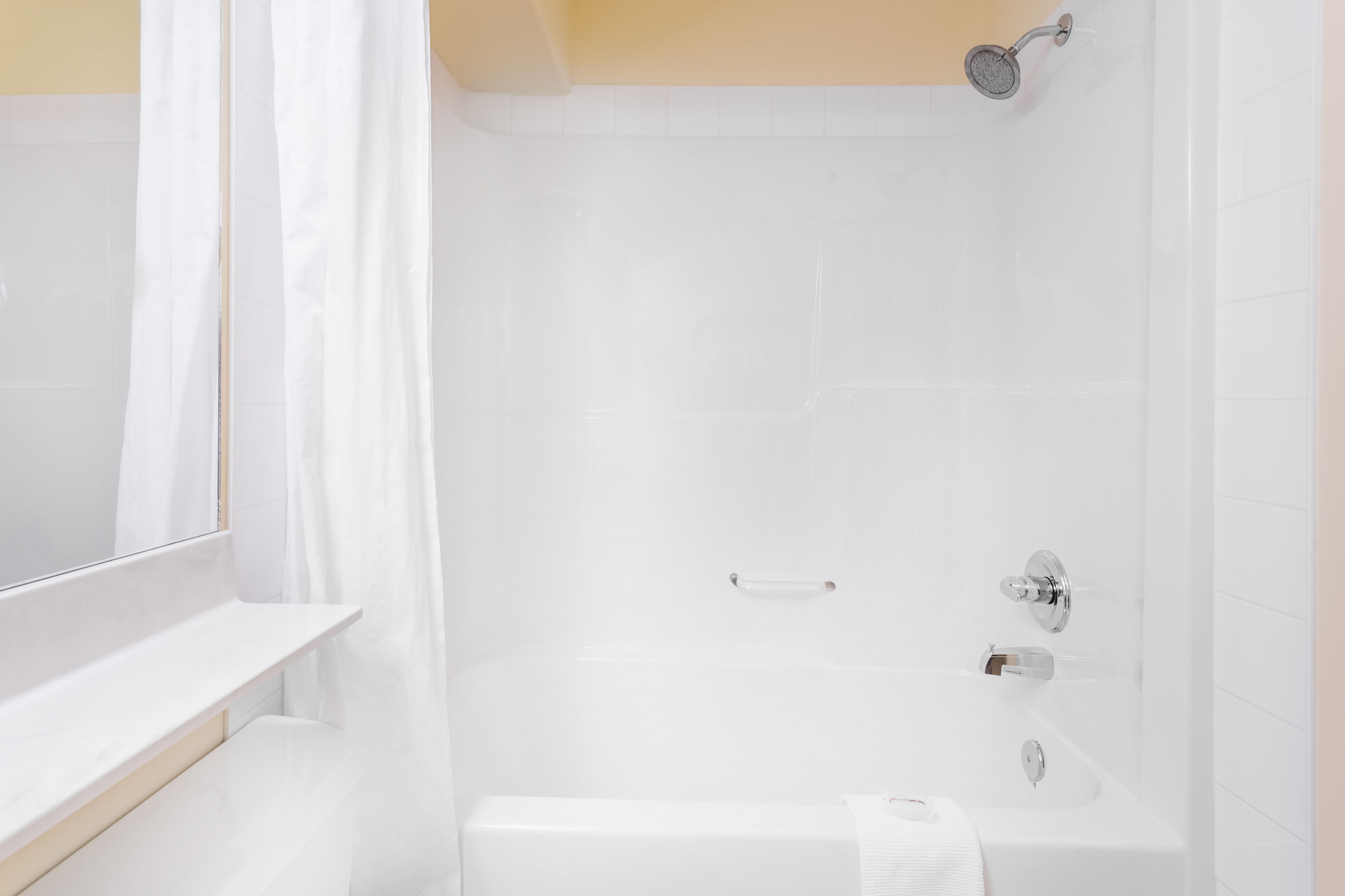 Ramada by Wyndham Hinton | Hinton, AB Hotels