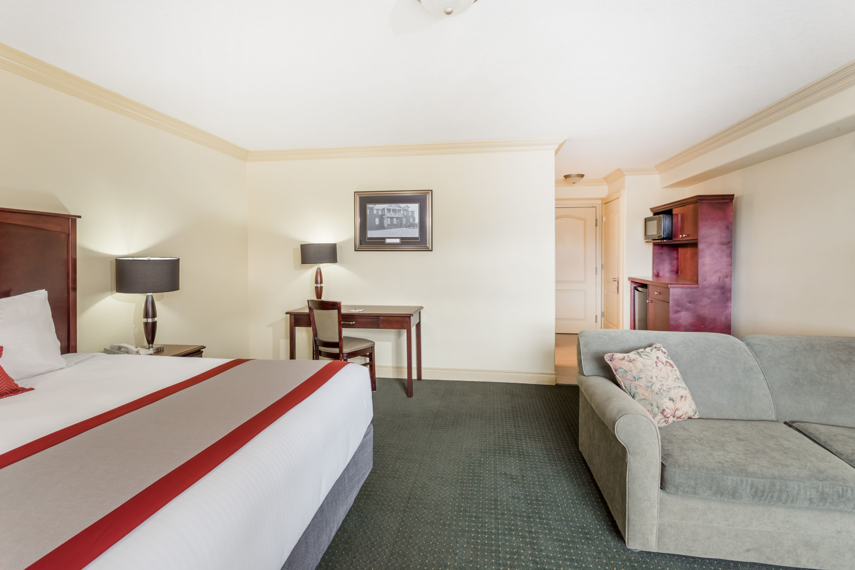 Ramada by Wyndham Hinton | Hinton, AB Hotels