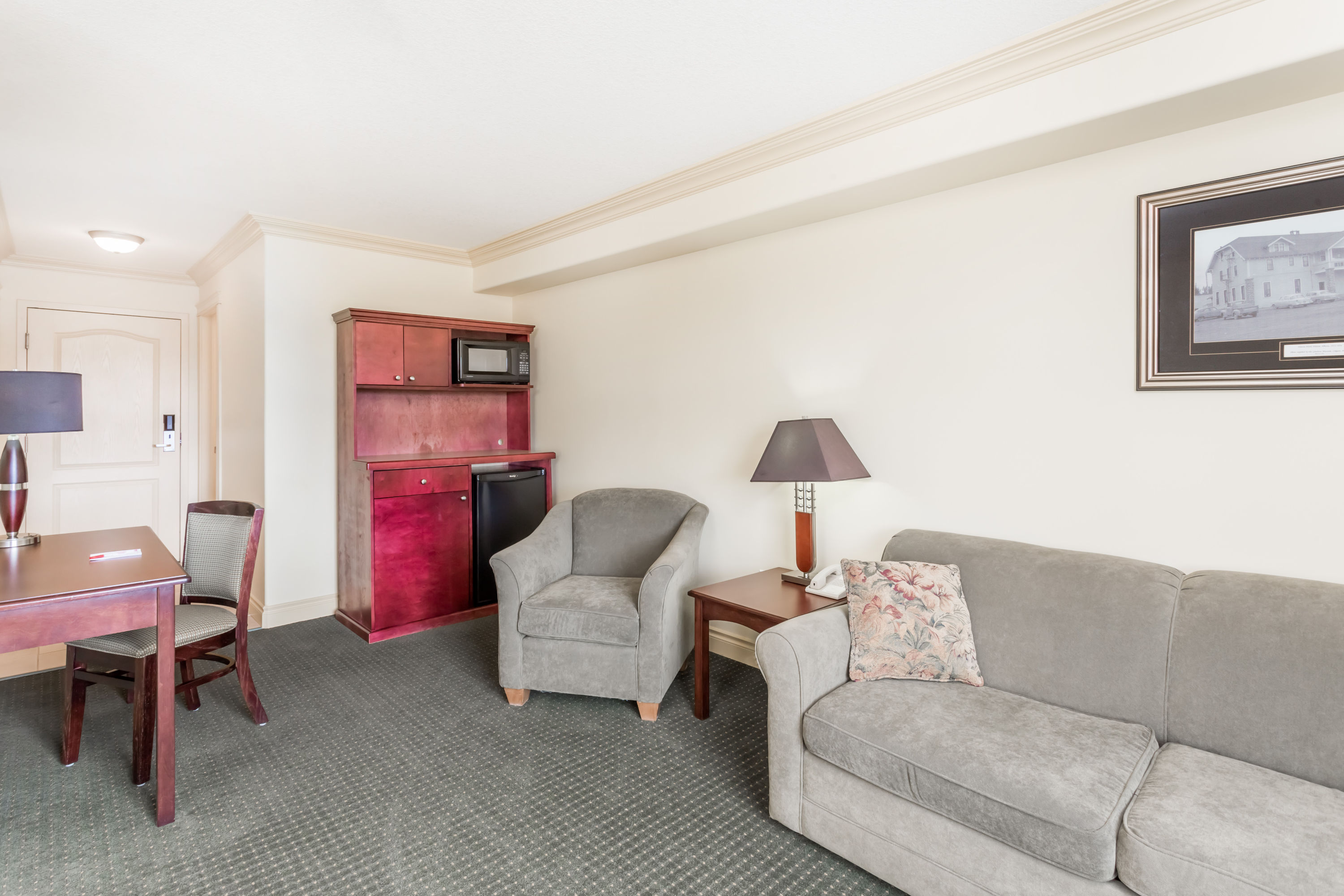 Ramada by Wyndham Hinton | Hinton, AB Hotels