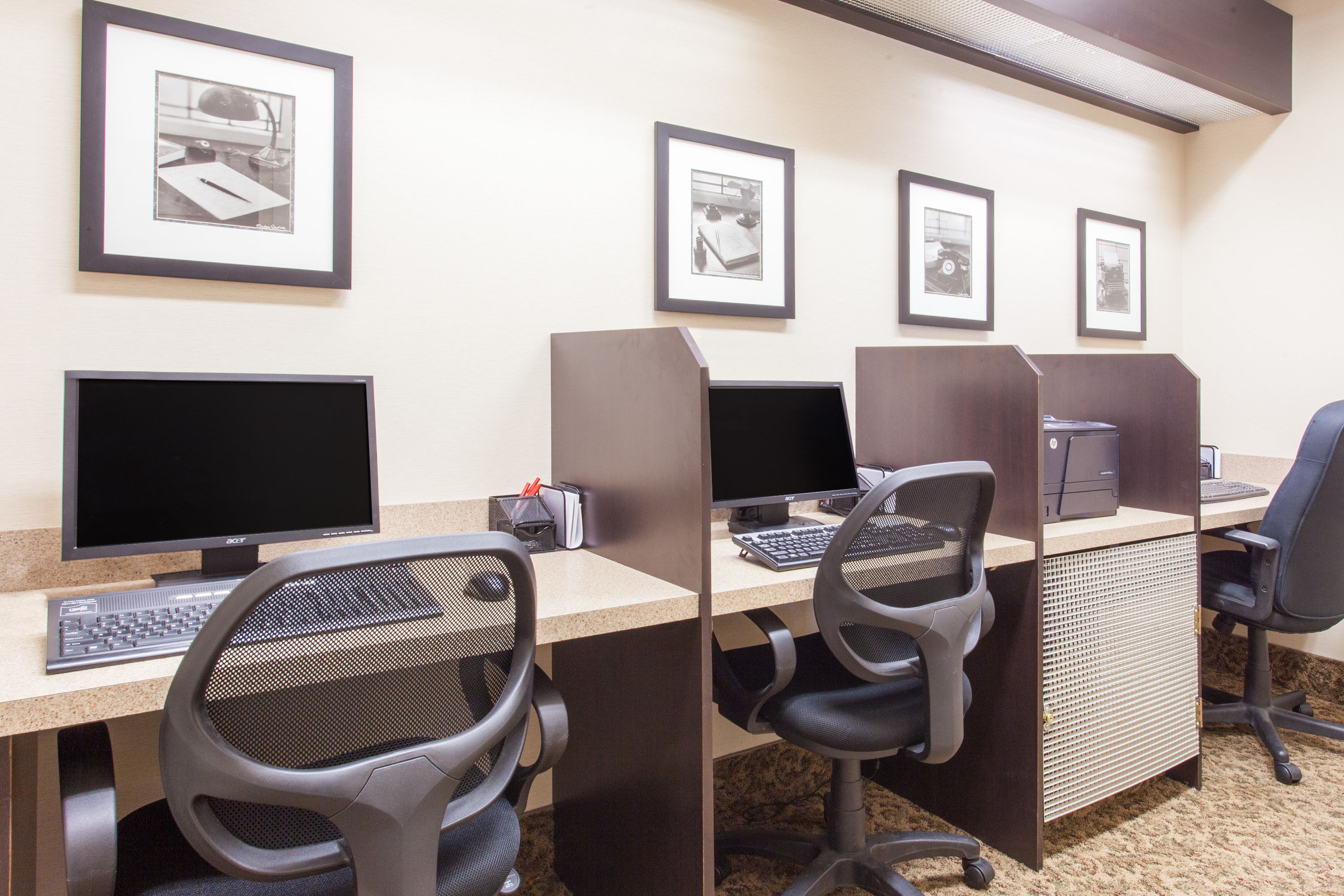 Ramada by Wyndham Pincher Creek | Pincher Creek, AB Hotels