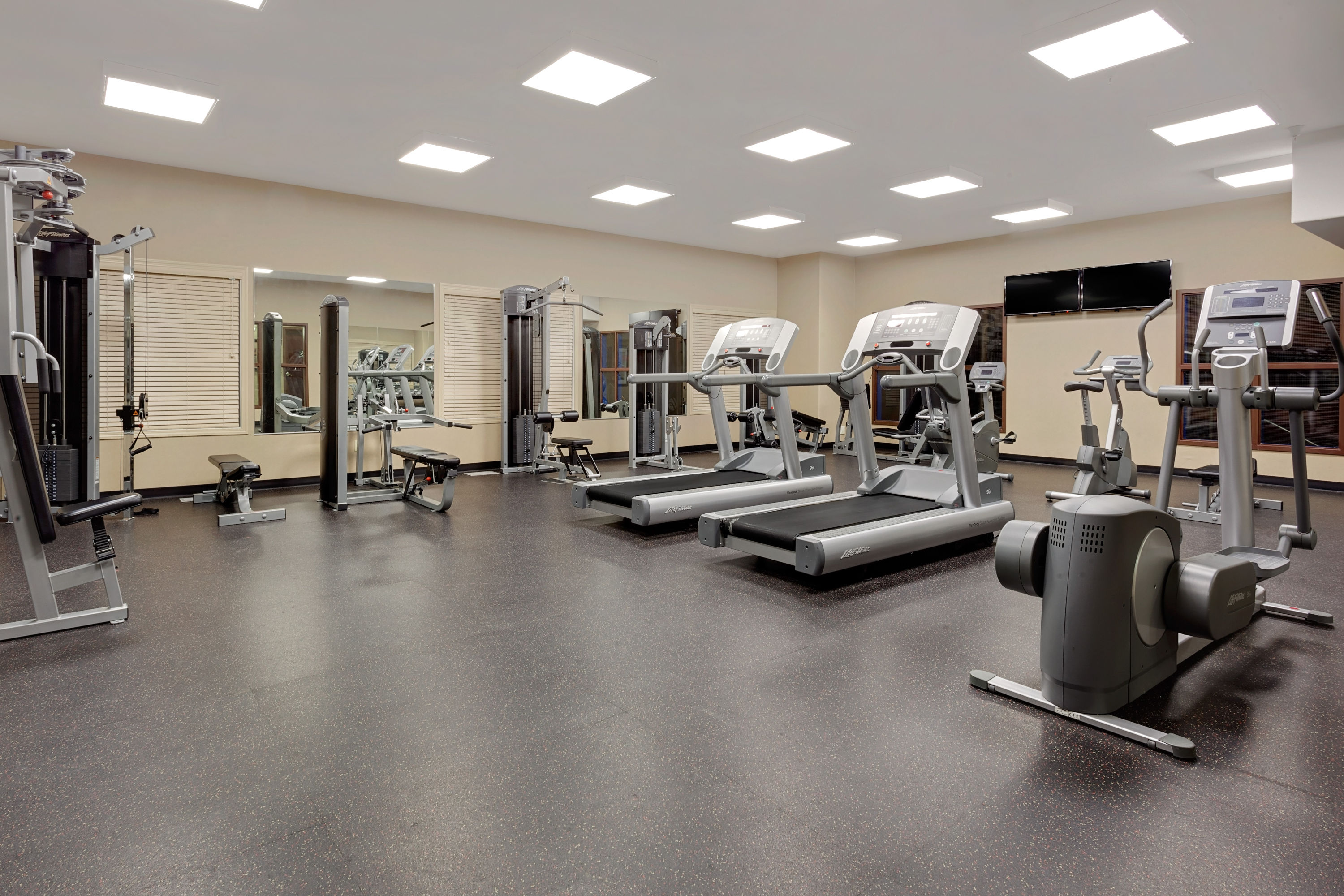 Ramada by Wyndham Stettler | Stettler, AB Hotels