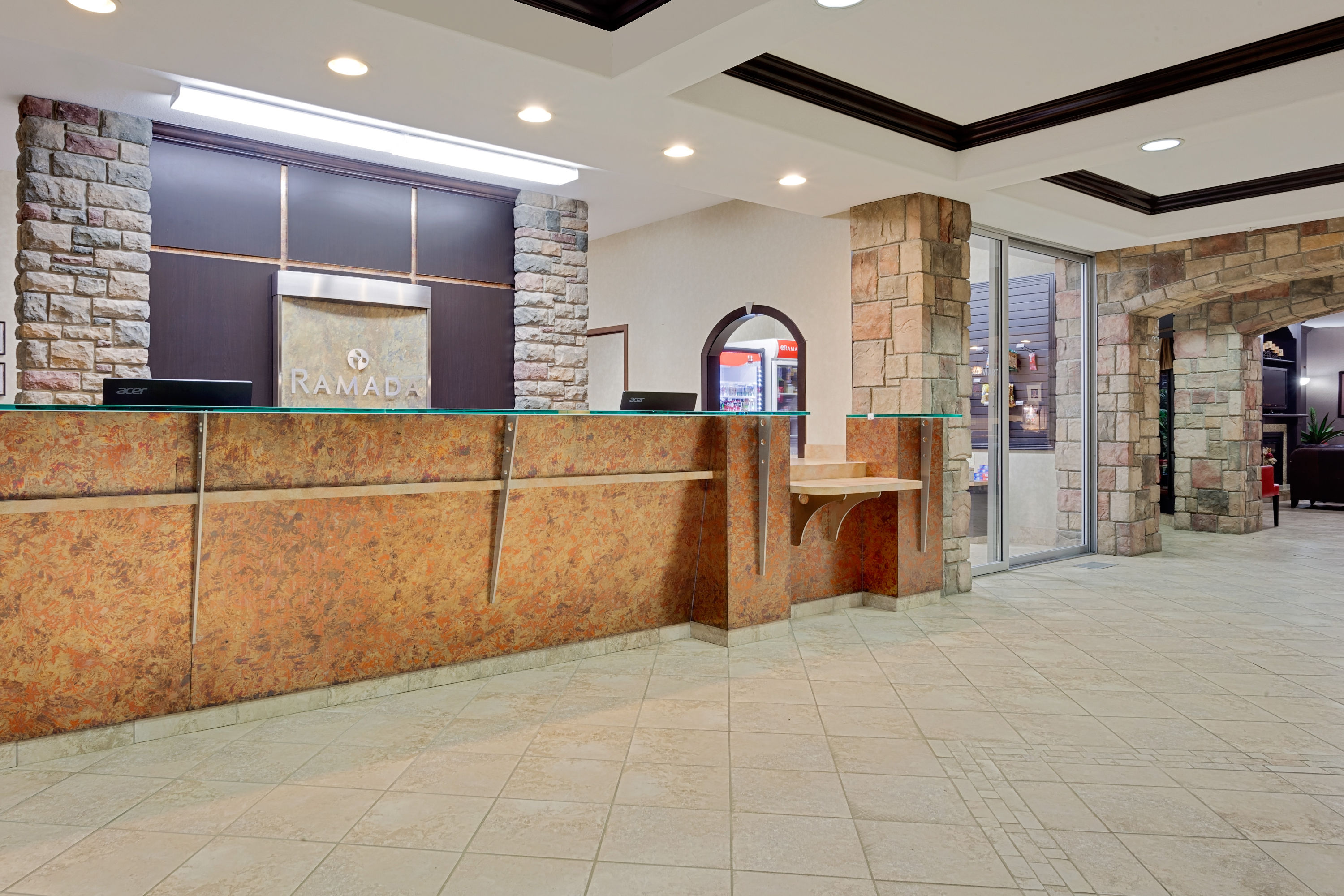 Ramada by Wyndham Stettler | Stettler, AB Hotels