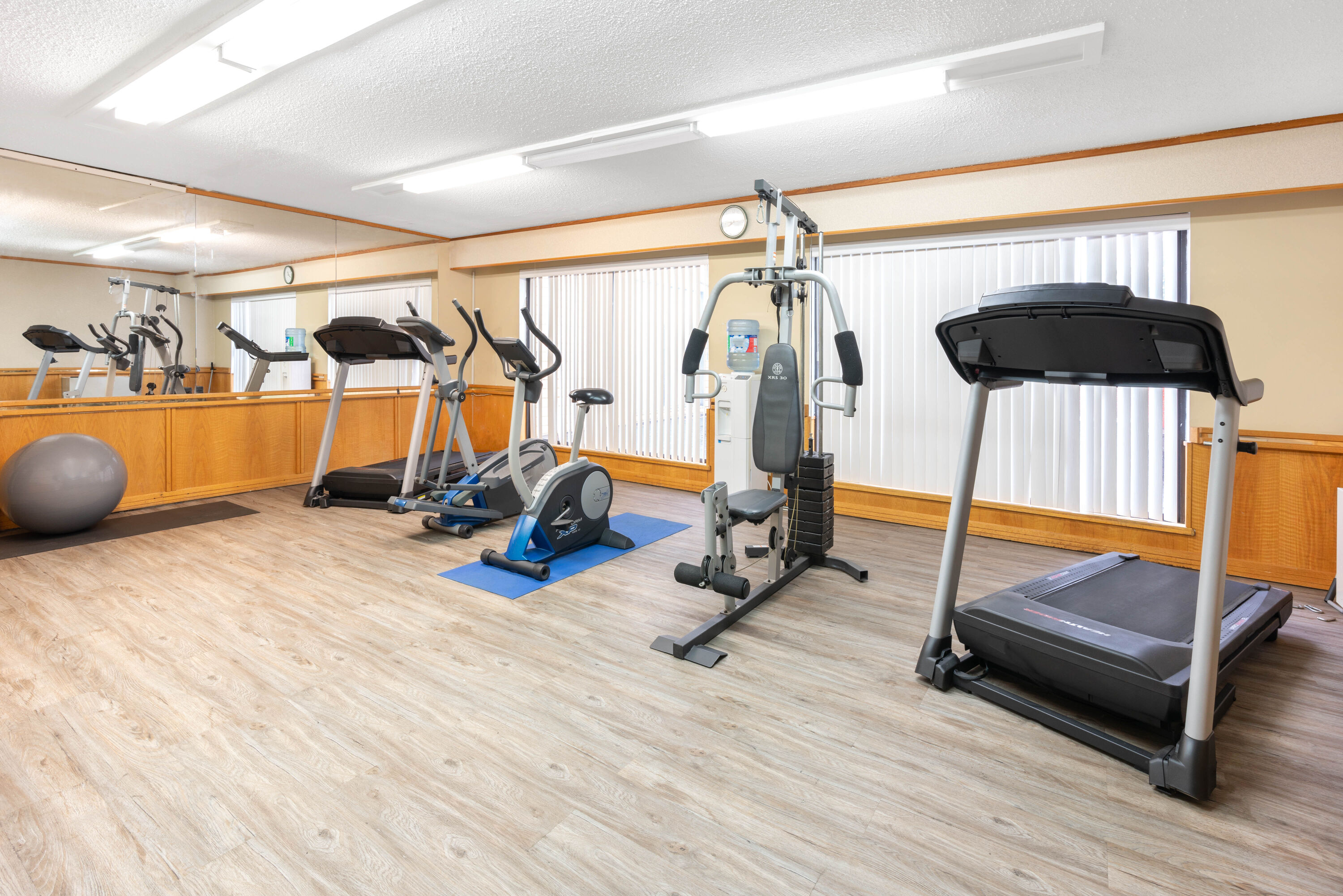 Ramada by Wyndham Coquitlam | Coquitlam, BC Hotels