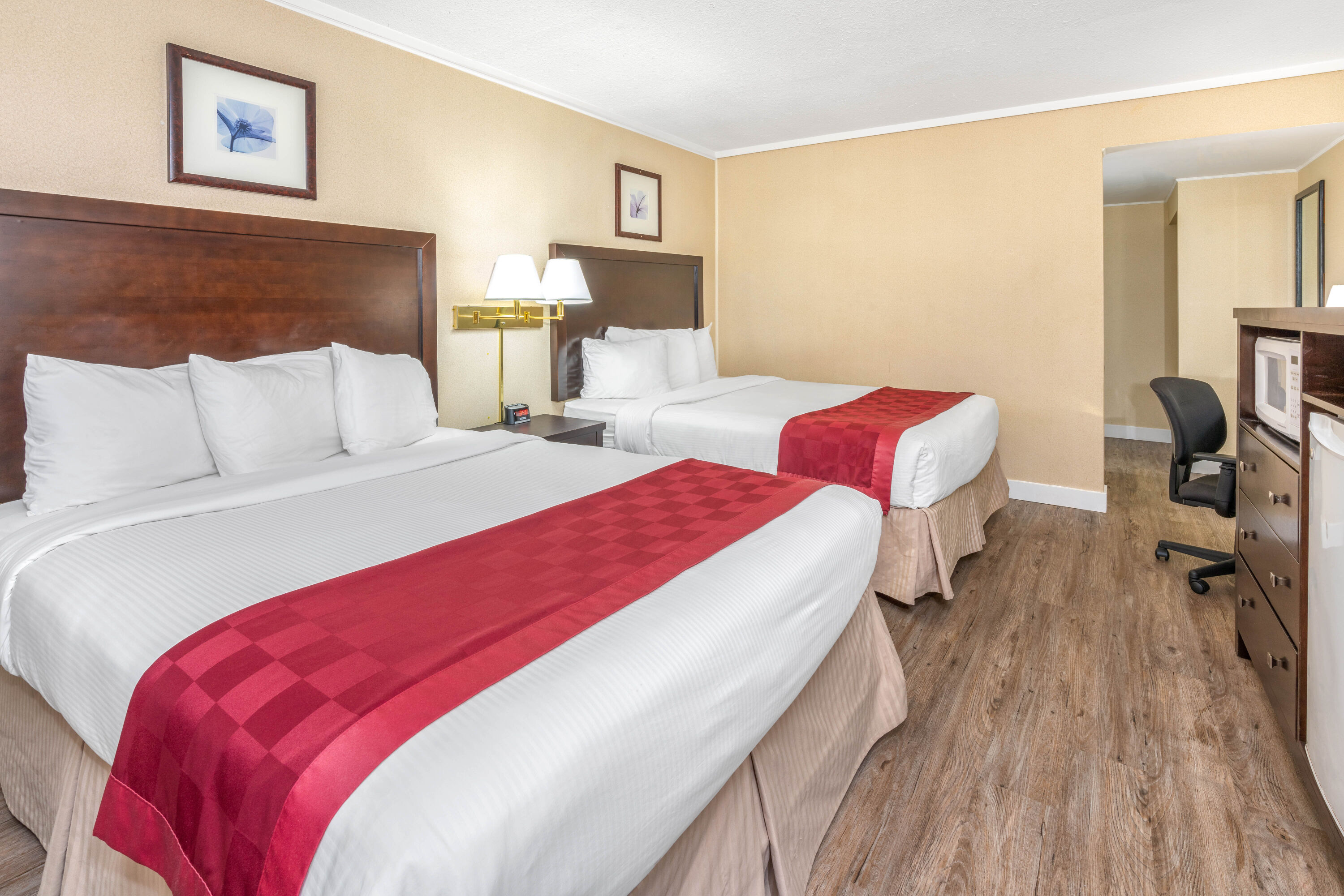 Ramada by Wyndham Coquitlam | Coquitlam, BC Hotels