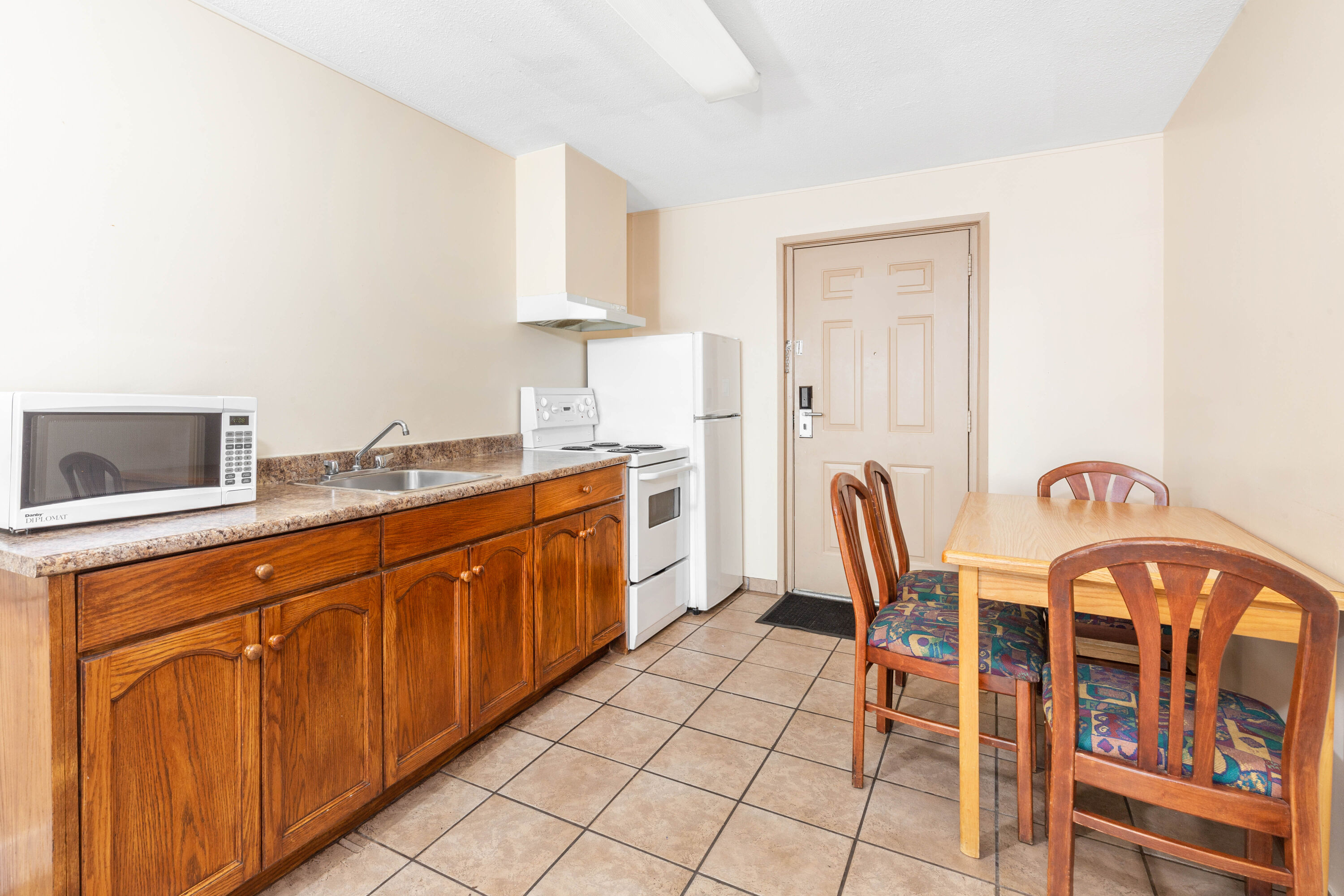 Ramada by Wyndham Coquitlam | Coquitlam, BC Hotels