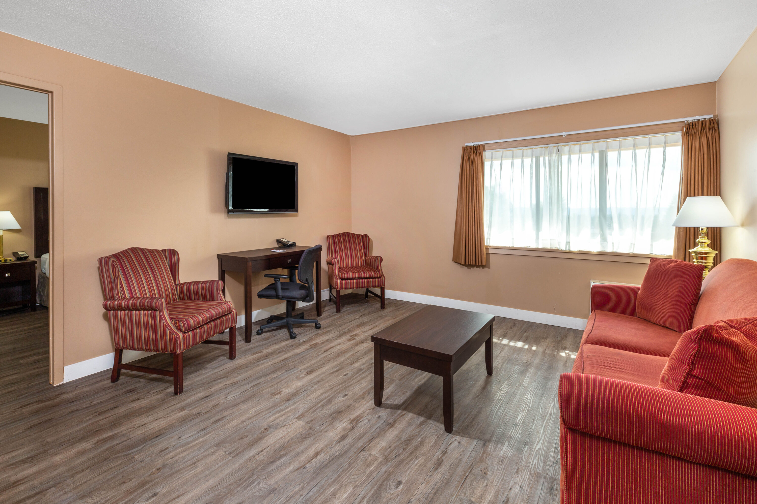 Ramada by Wyndham Coquitlam | Coquitlam, BC Hotels