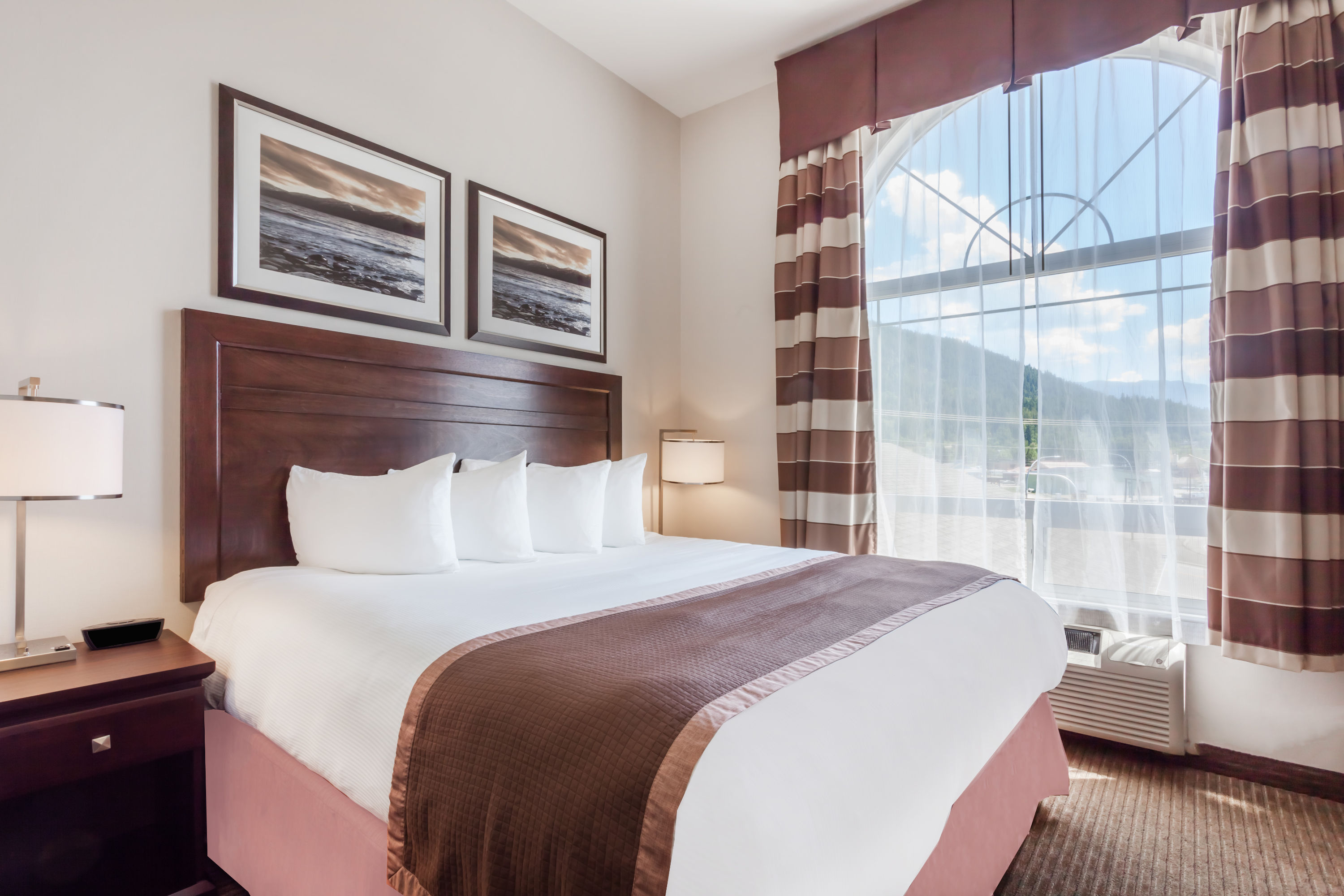 Ramada by Wyndham Creston | Creston, BC Hotels