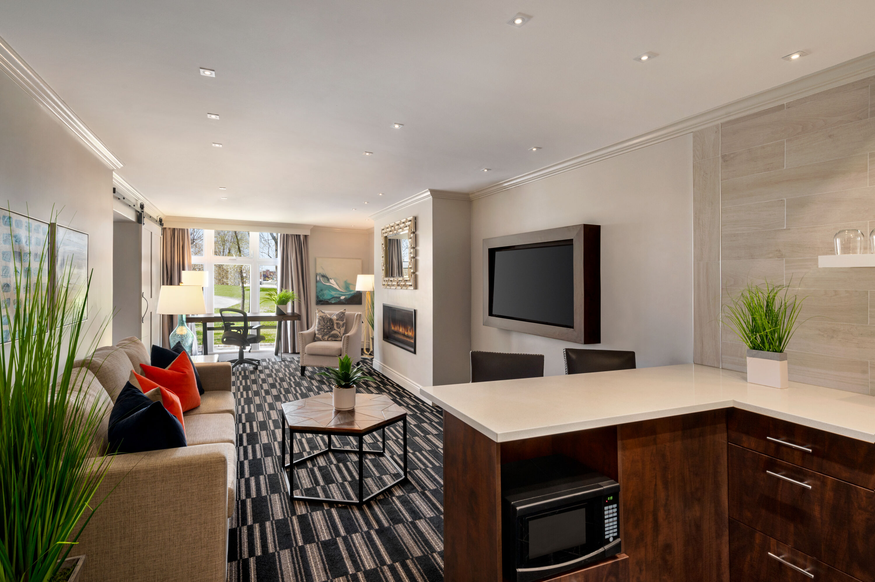 Ramada by Wyndham Cornwall | Cornwall, ON Hotels